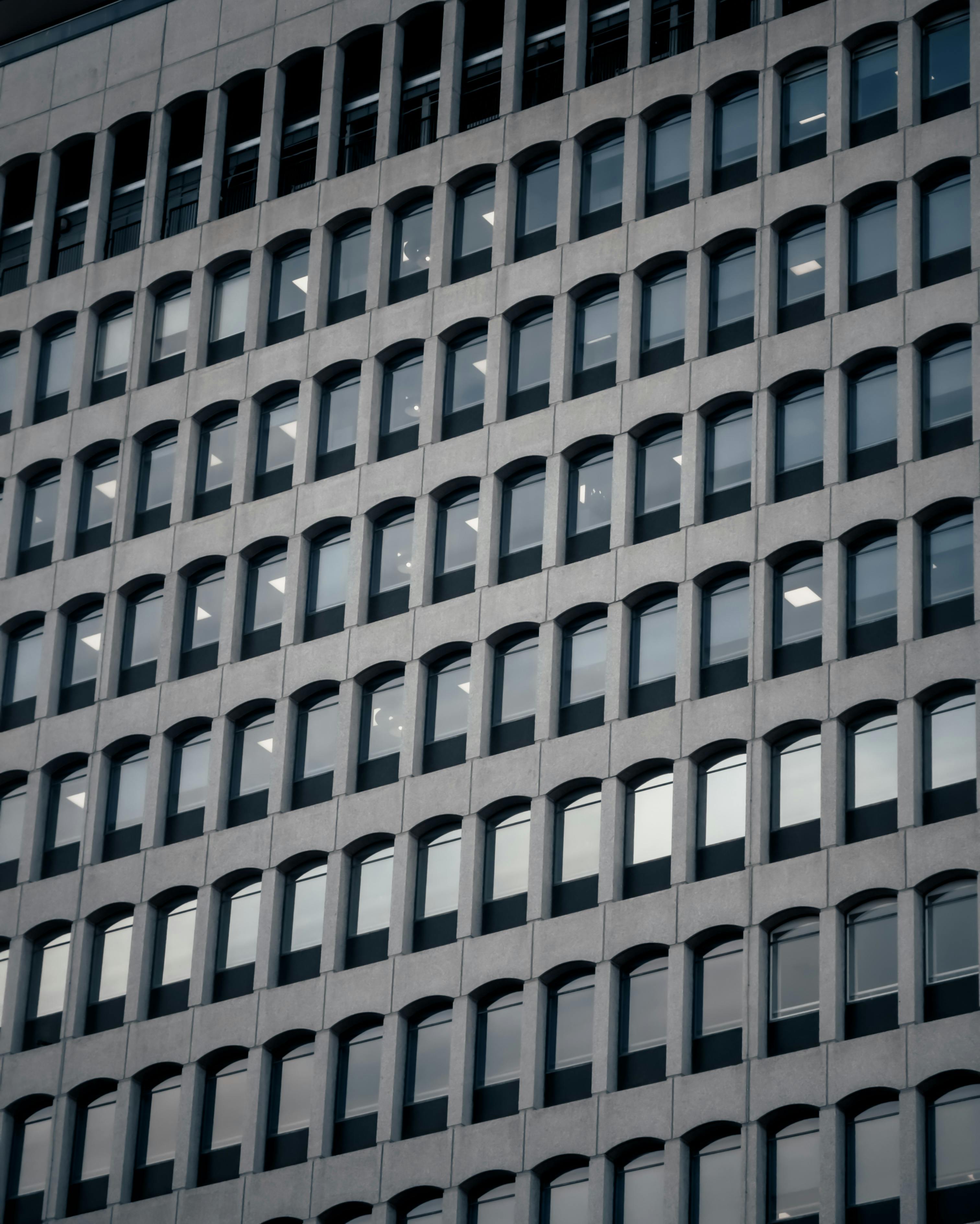 Fachada Simétrica De Un Edificio Moderno En Bristol · Foto de stock ...