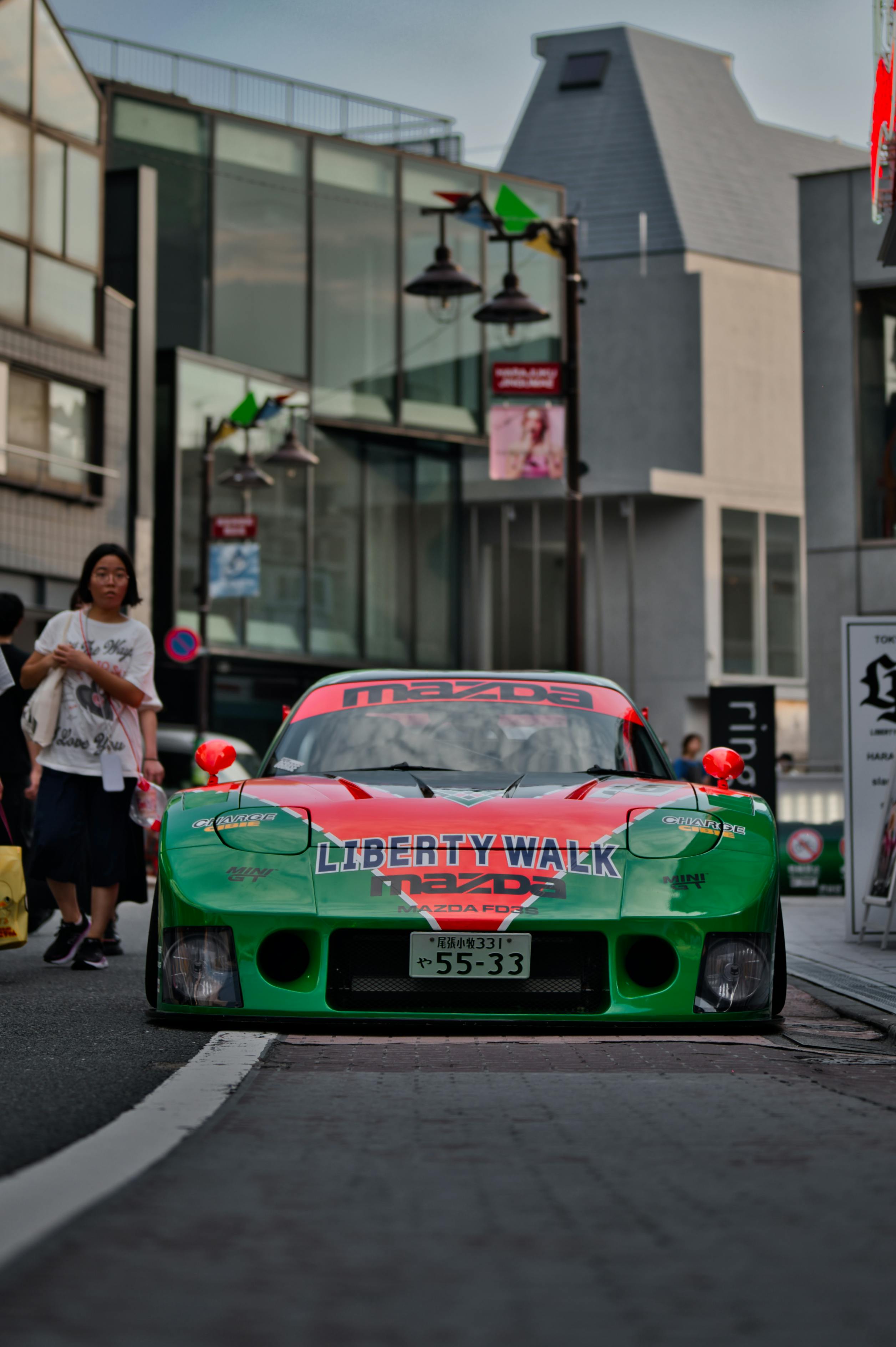 Vibrant Mazda RX-7 on Tokyo Streets · Free Stock Photo