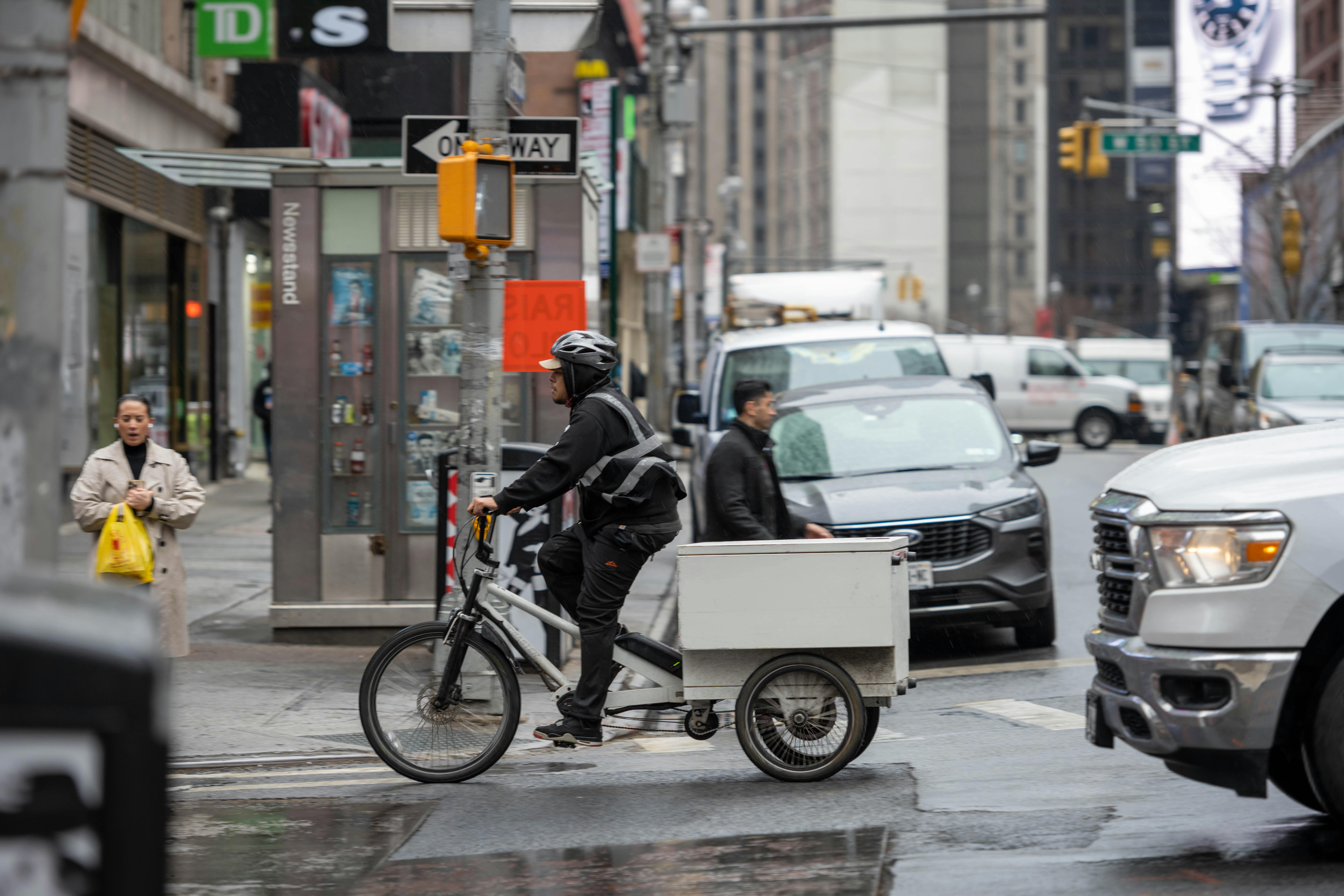 Delivery Bik Photos, Download The BEST Free Delivery Bik Stock Photos ...