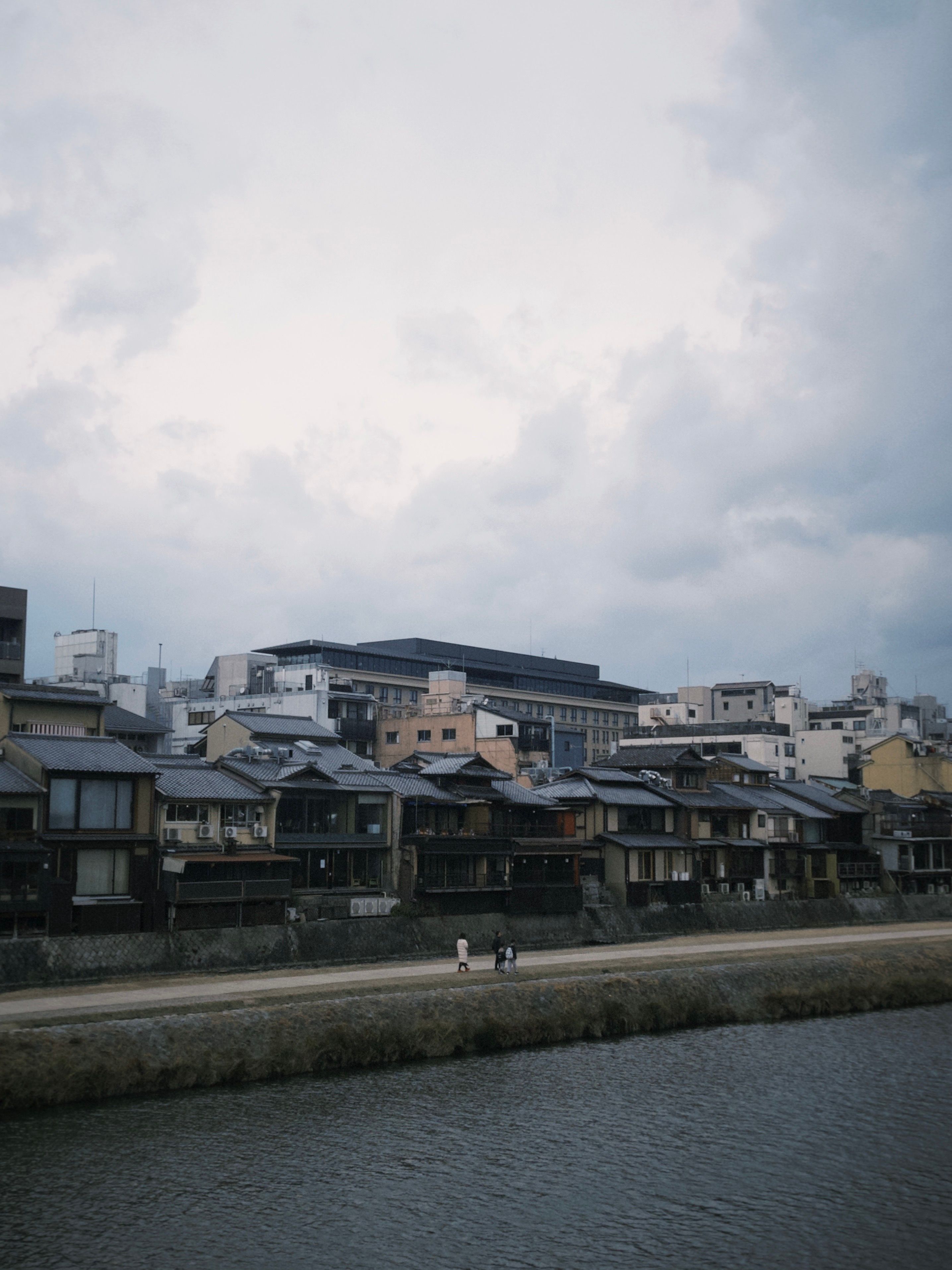 Charming Traditional Houses by River in Kyoto, Japan · Free Stock Photo