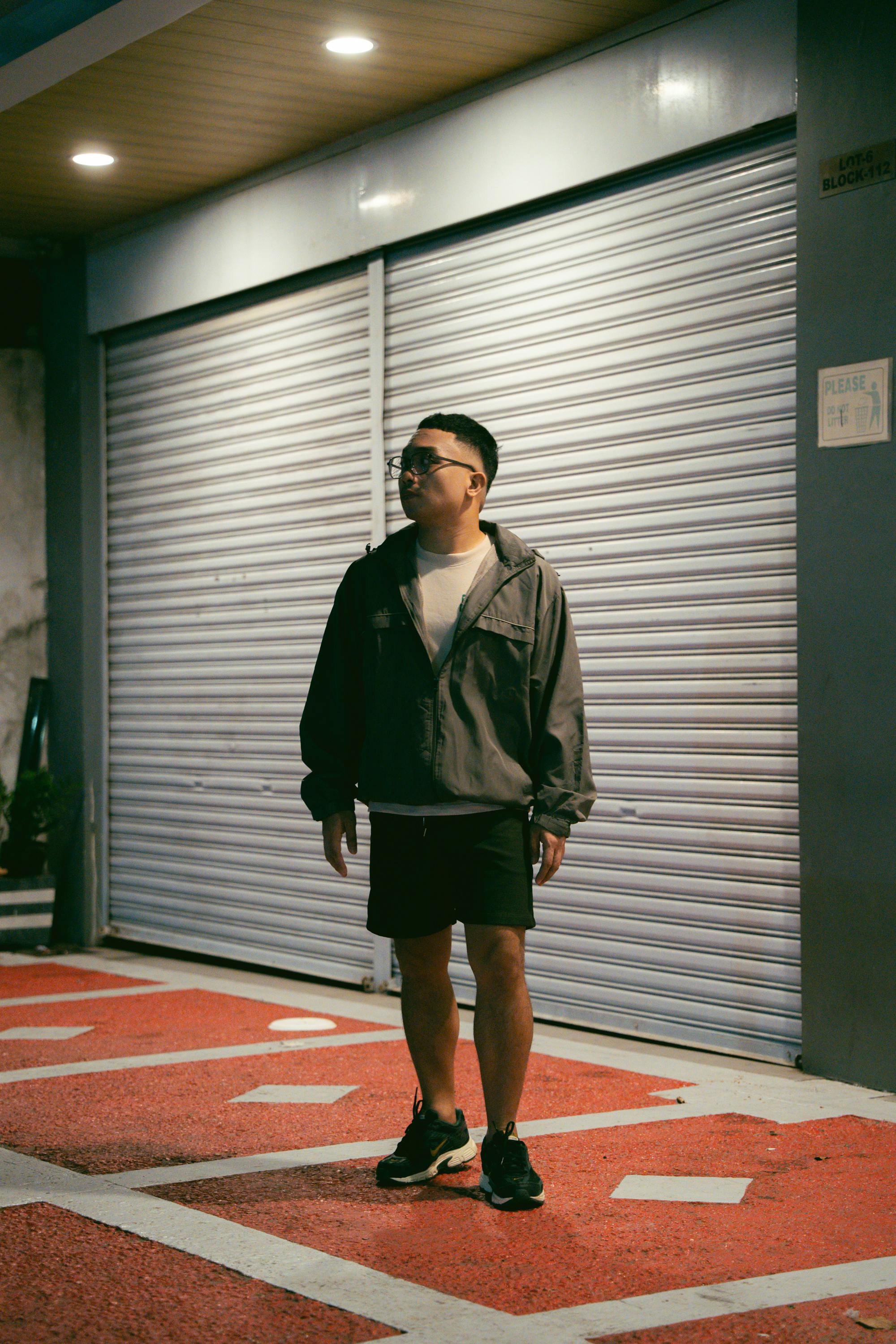 Casual Urban Night Scene Portrait Photography · Free Stock Photo