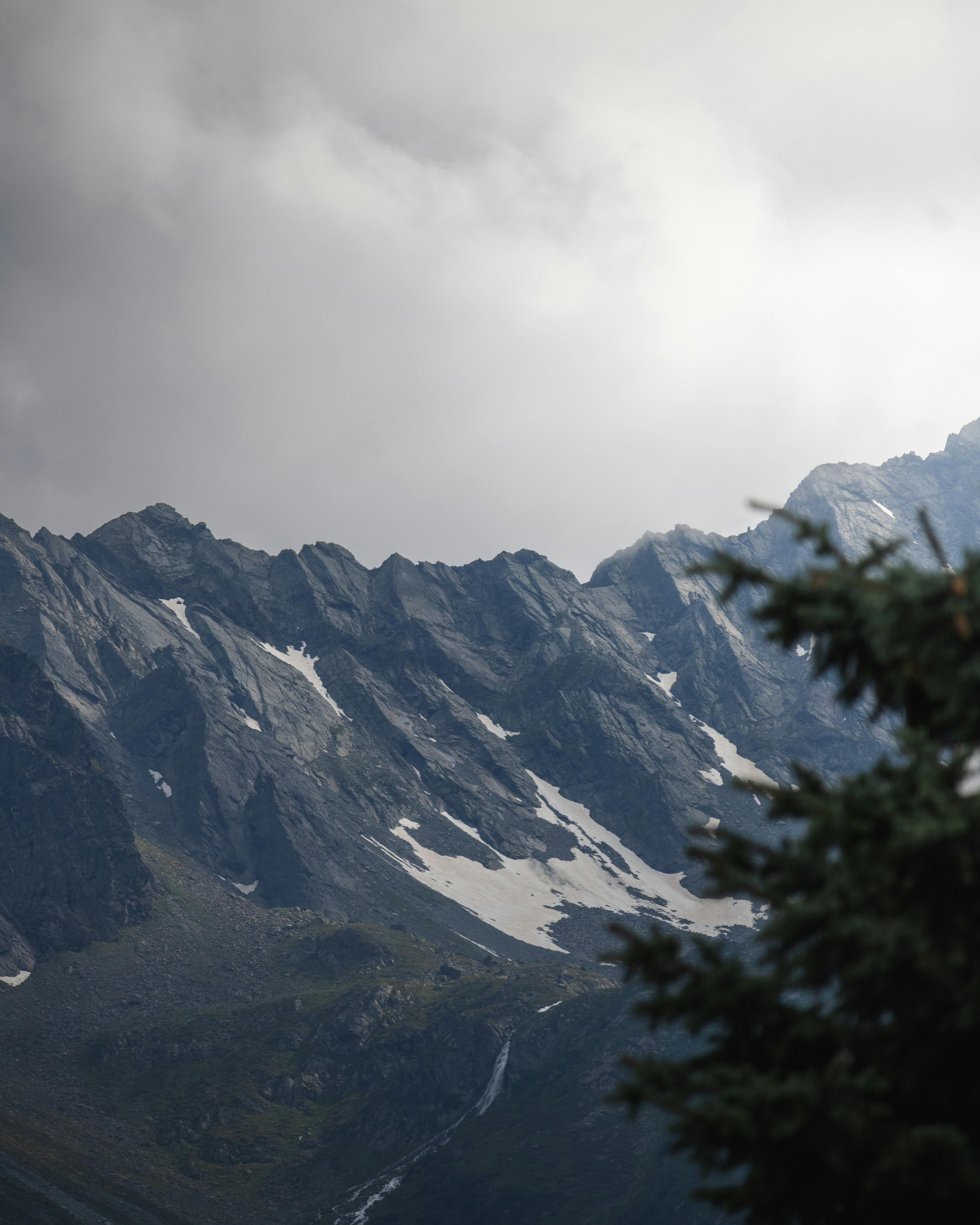 200.000+ Foto Wallpaper Gunung 4k Terbaik · Unduh Gratis 100% · Foto ...