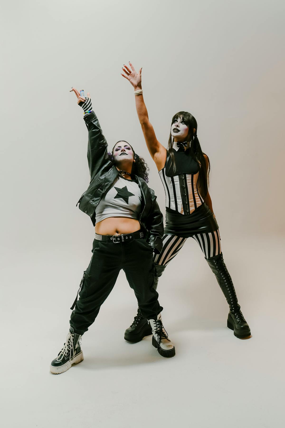 Red+And+Black+Aesthetic+Pfp Photos, Download The BEST Free Red+And ...