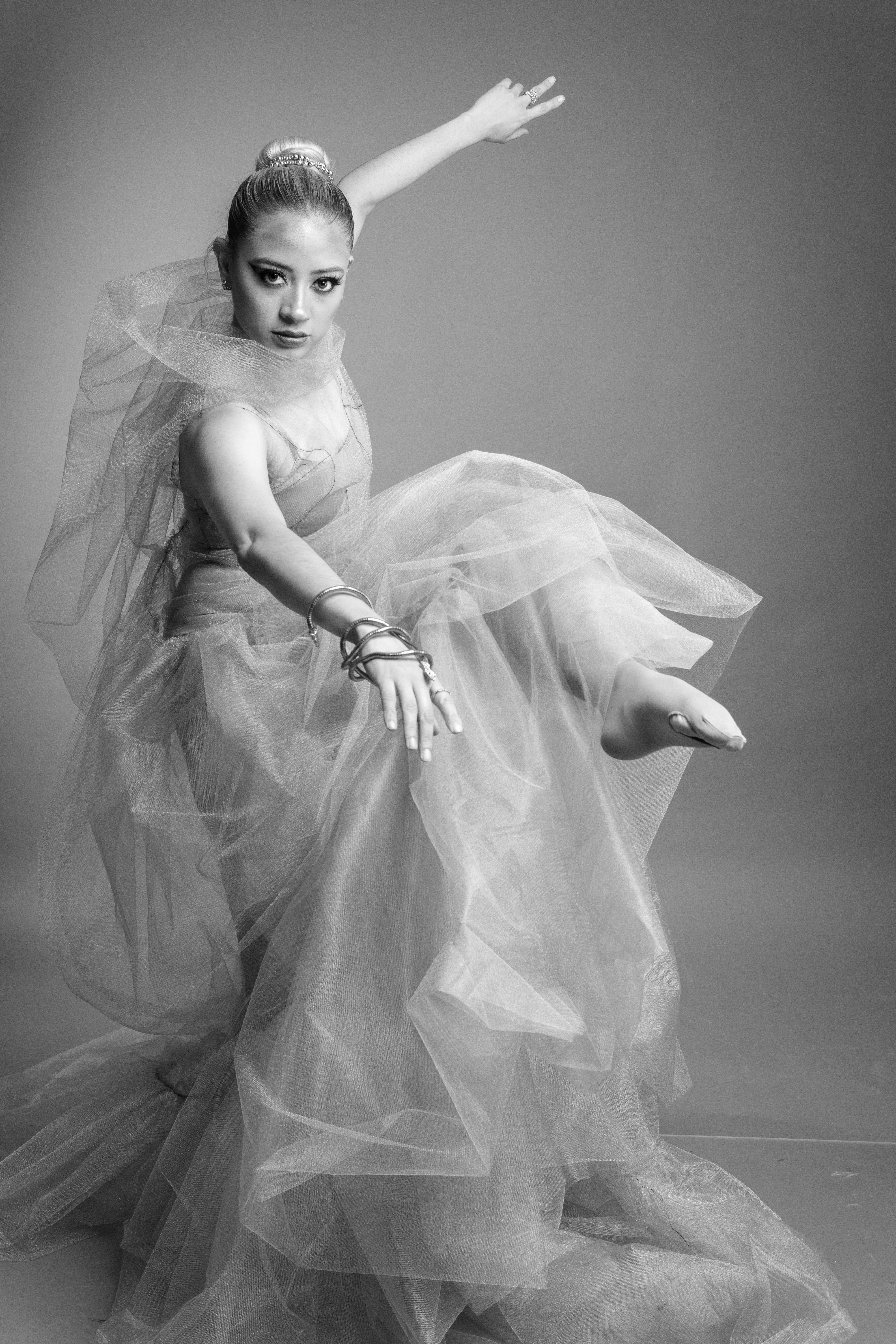 Pose For Black Female Pose Photos, Download The BEST Free Pose For ...