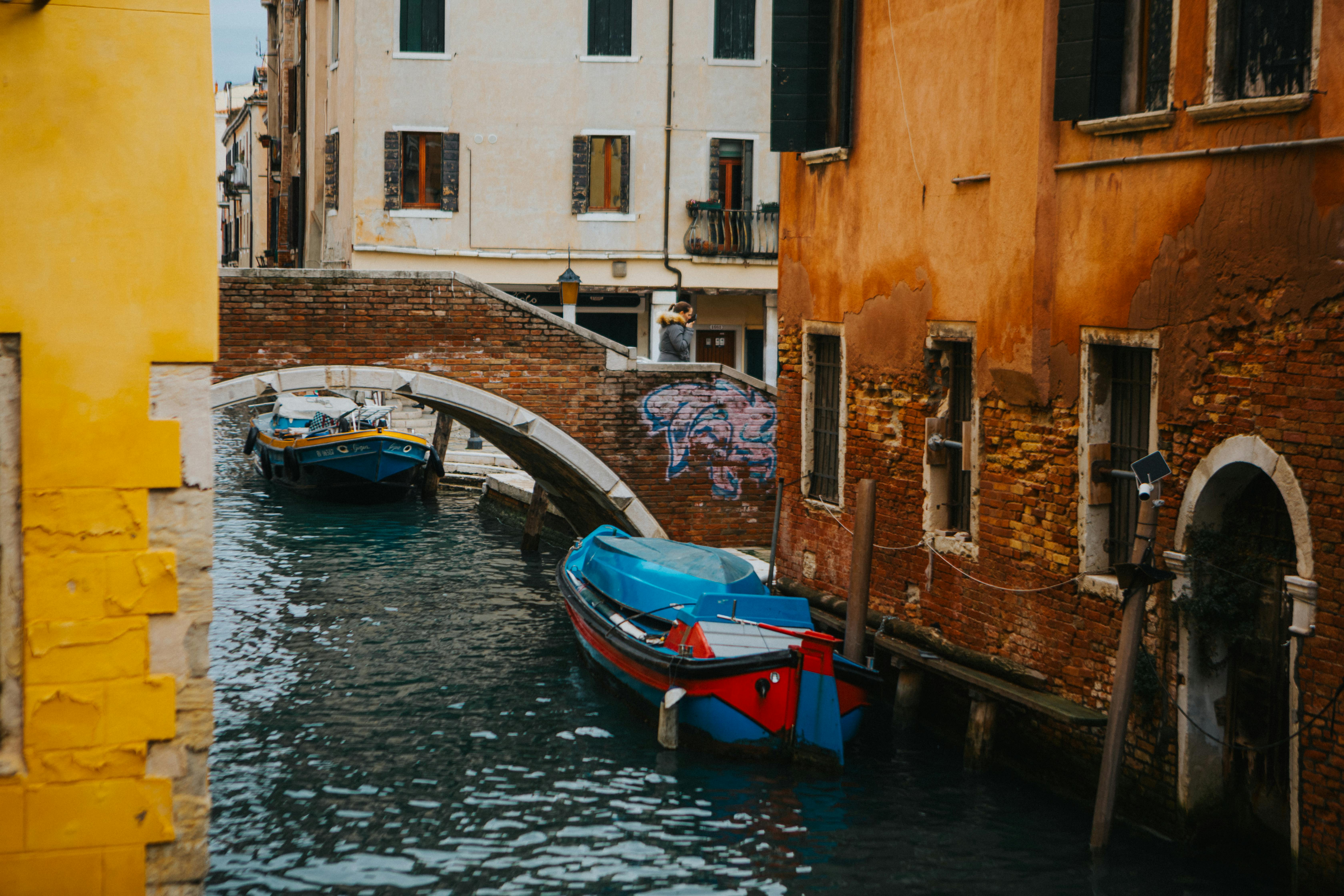View of Canal in City · Free Stock Photo