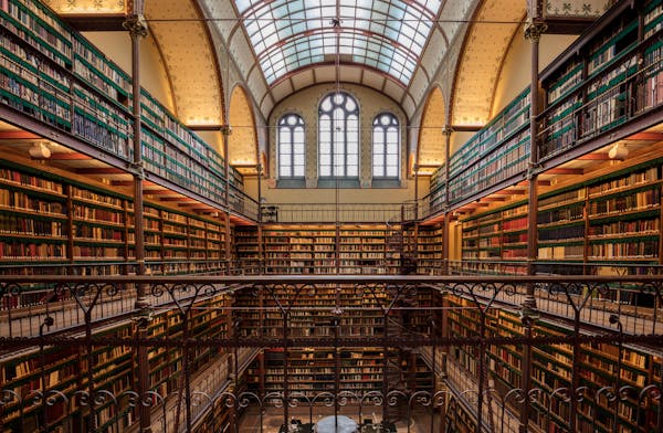 Old Library Photos, Download The BEST Free Old Library Stock Photos ...