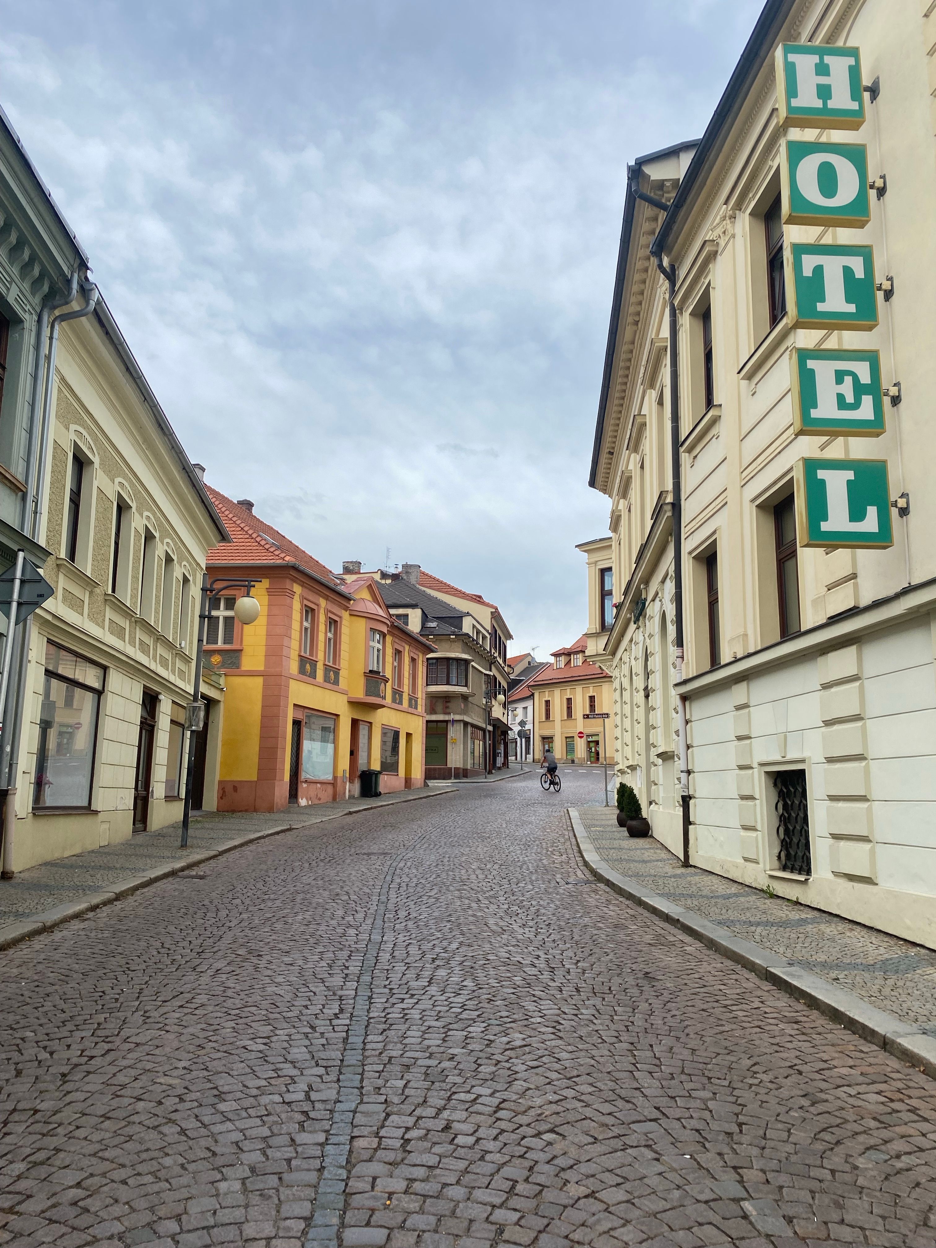 Cobblestone Street Scene in Historic European Town · Free Stock Photo
