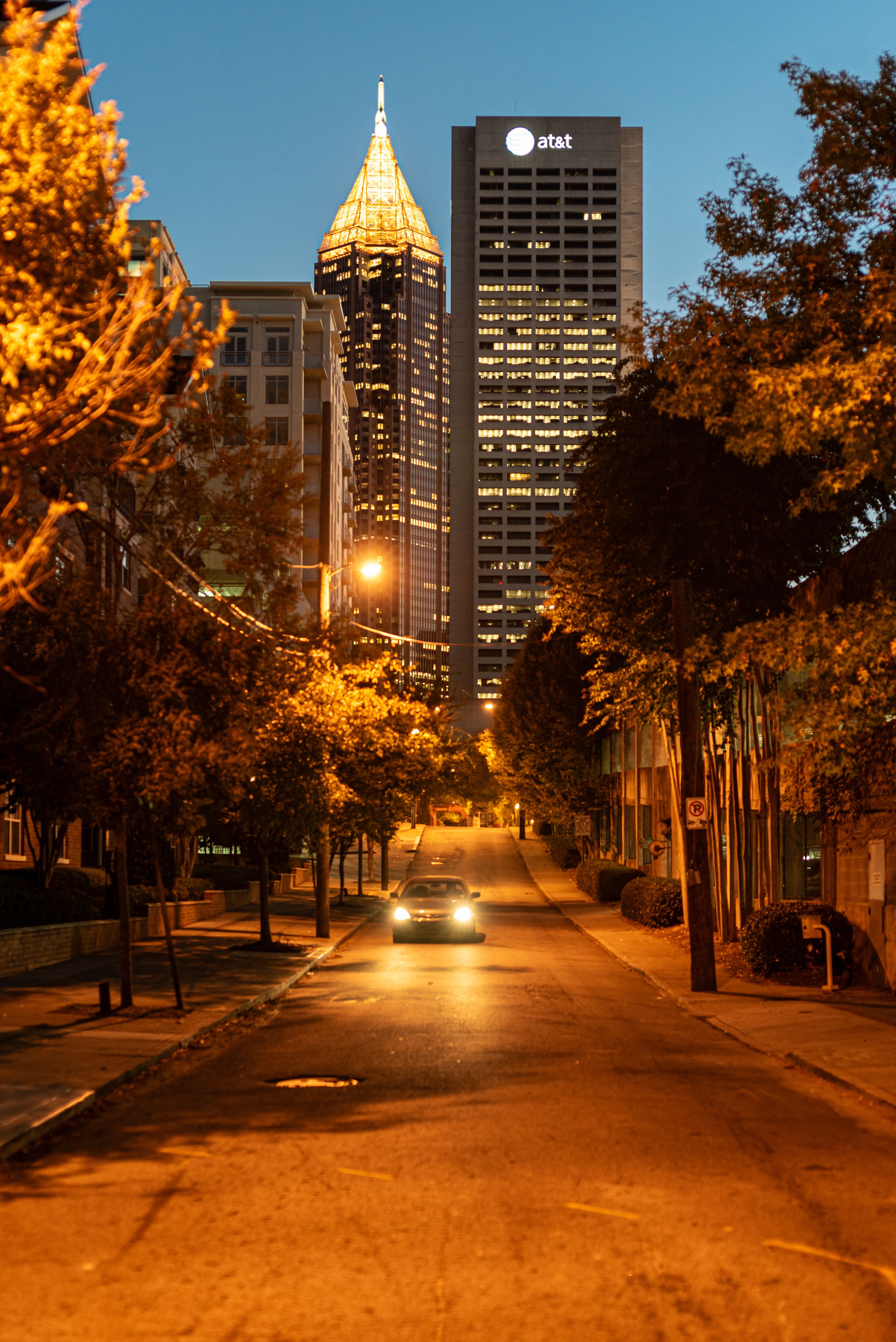Evening View of AT&T Building in Atlanta · Free Stock Photo