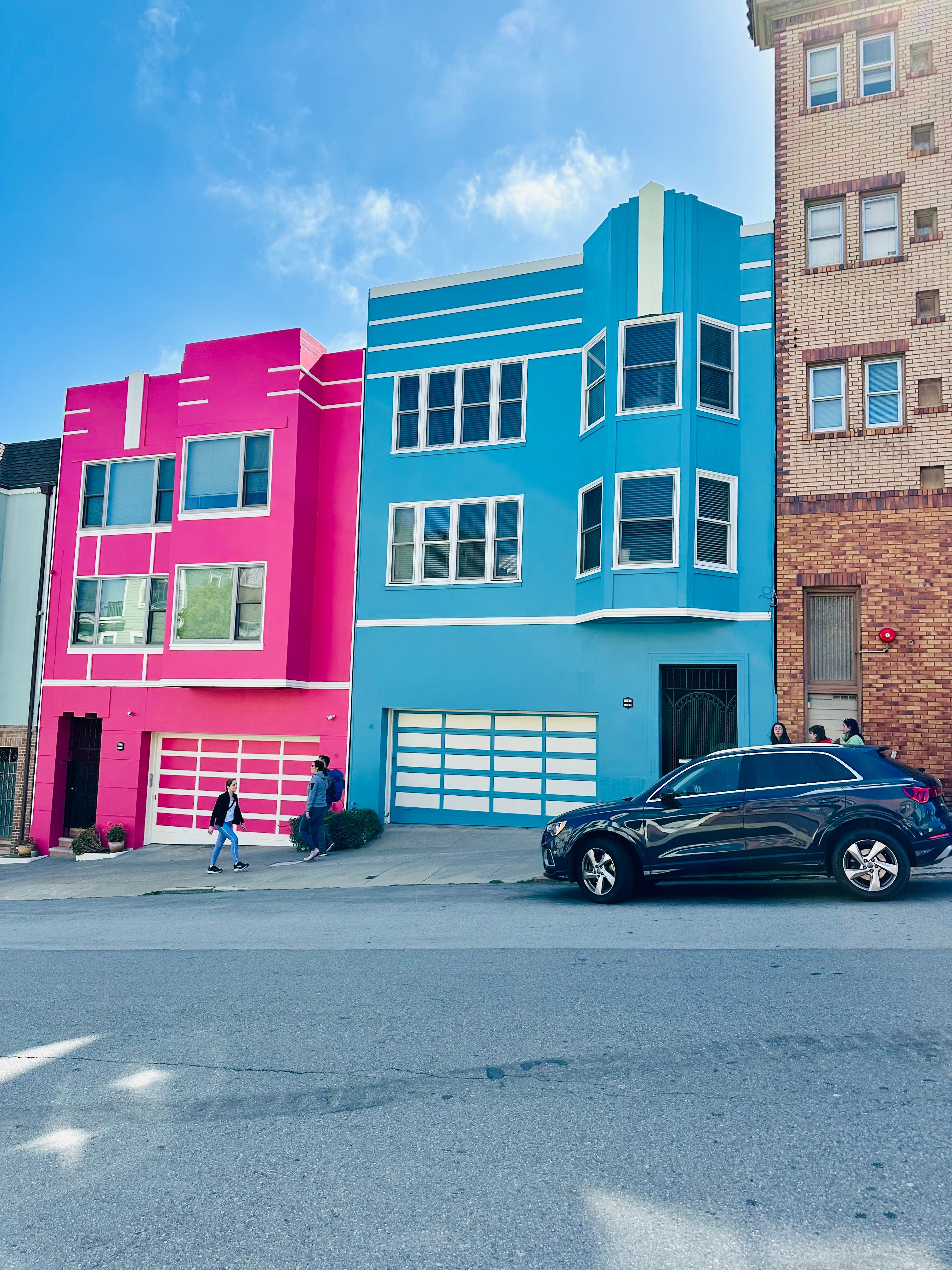 Vibrant Urban Street with Colorful Houses · Free Stock Photo
