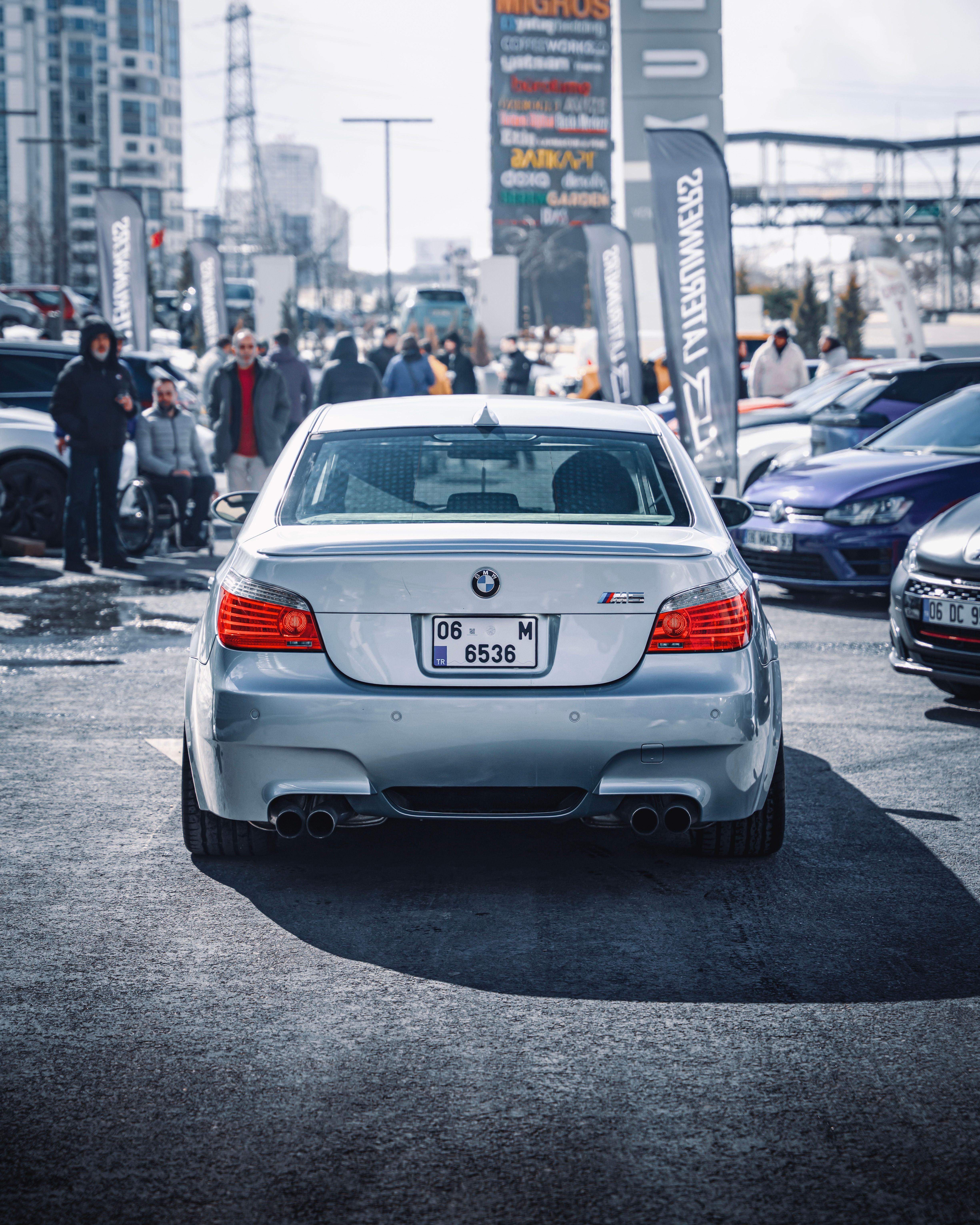 Bmw Gümüş Araba Ankara Otomobil Fuarı'Nda Türkiye · Ücretsiz Stok Fotoğraf
