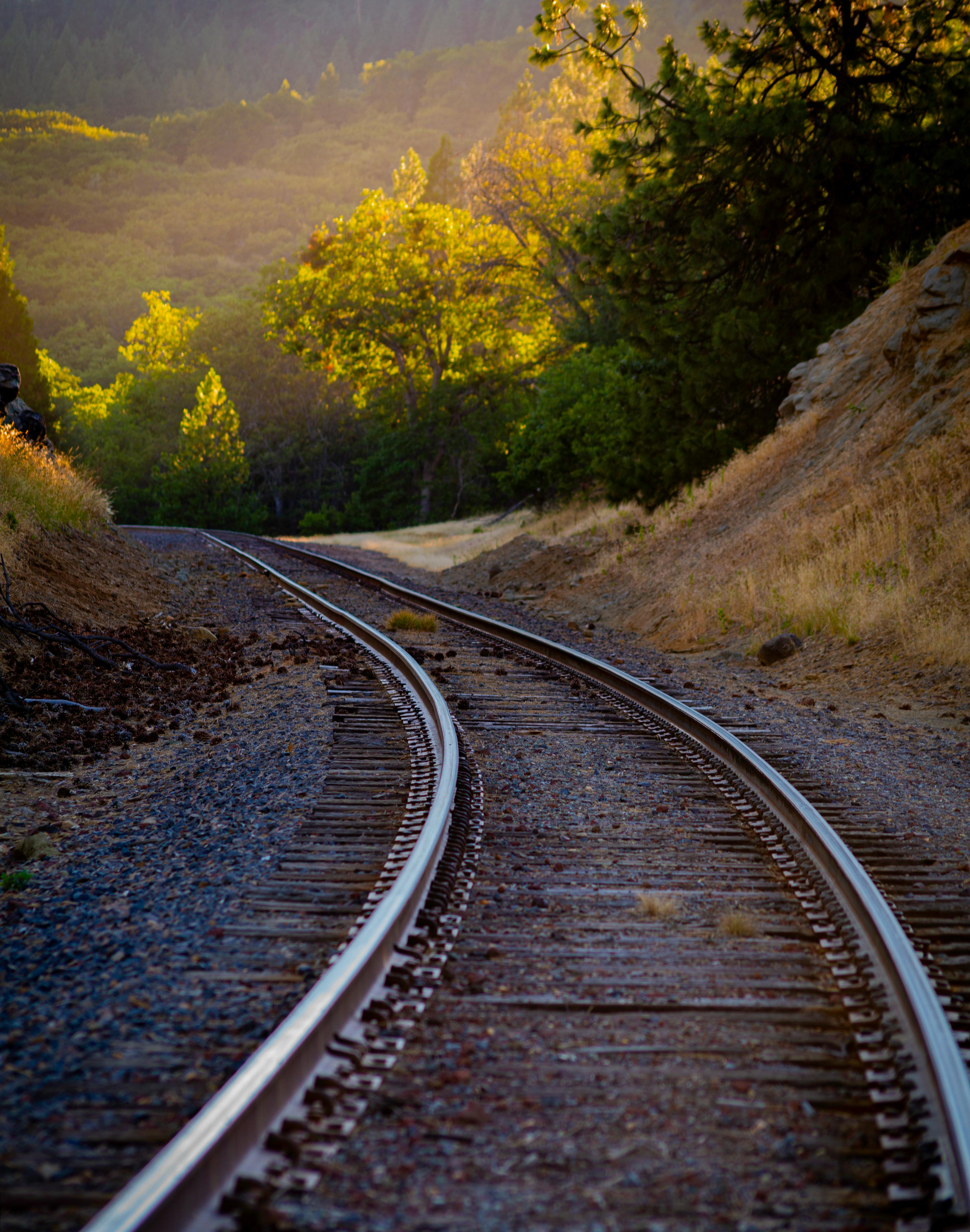 Curved Railroad Track in Ashland, Oregon · Free Stock Photo