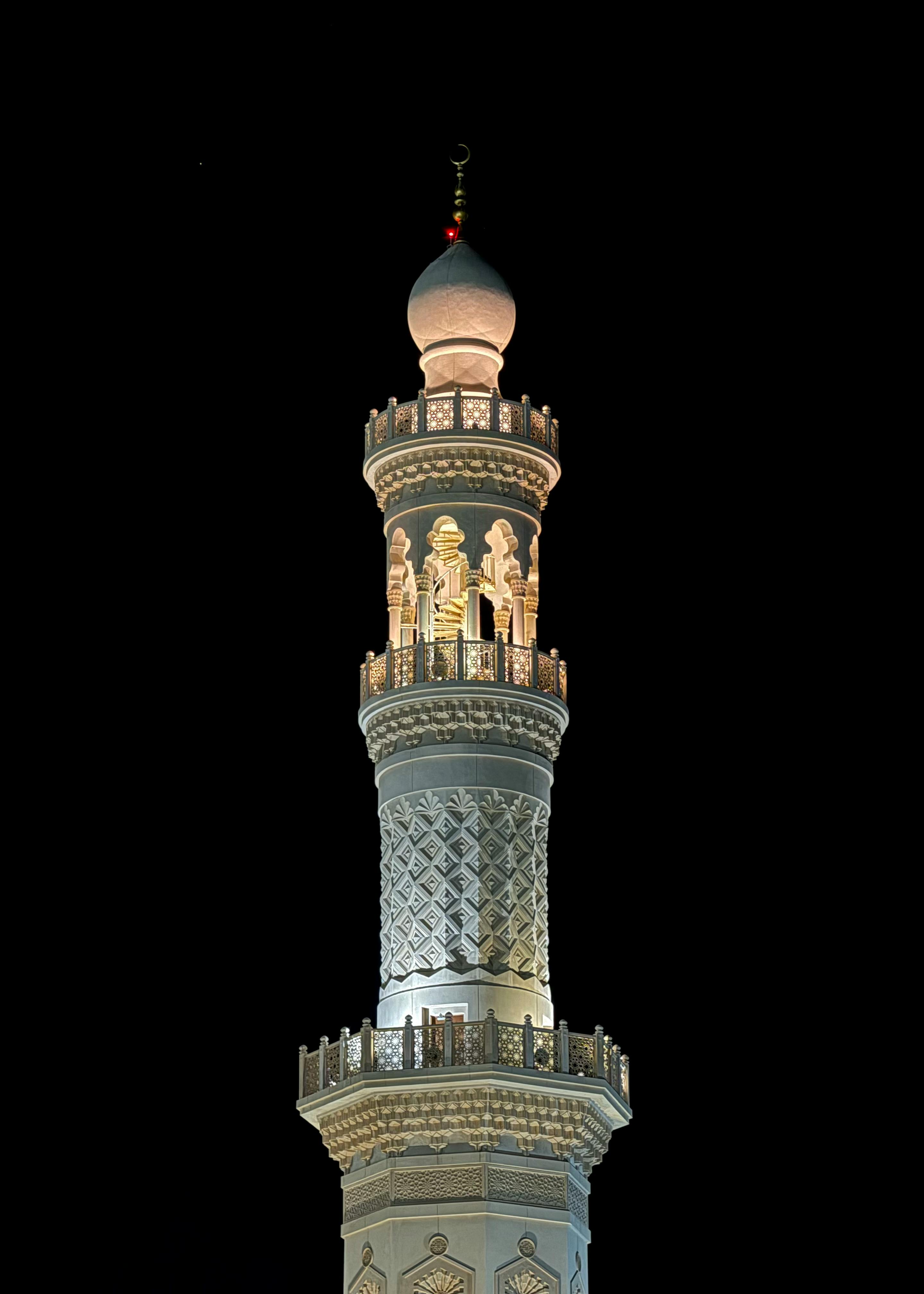 Illuminated Minaret of Omani Mosque at Night · Free Stock Photo