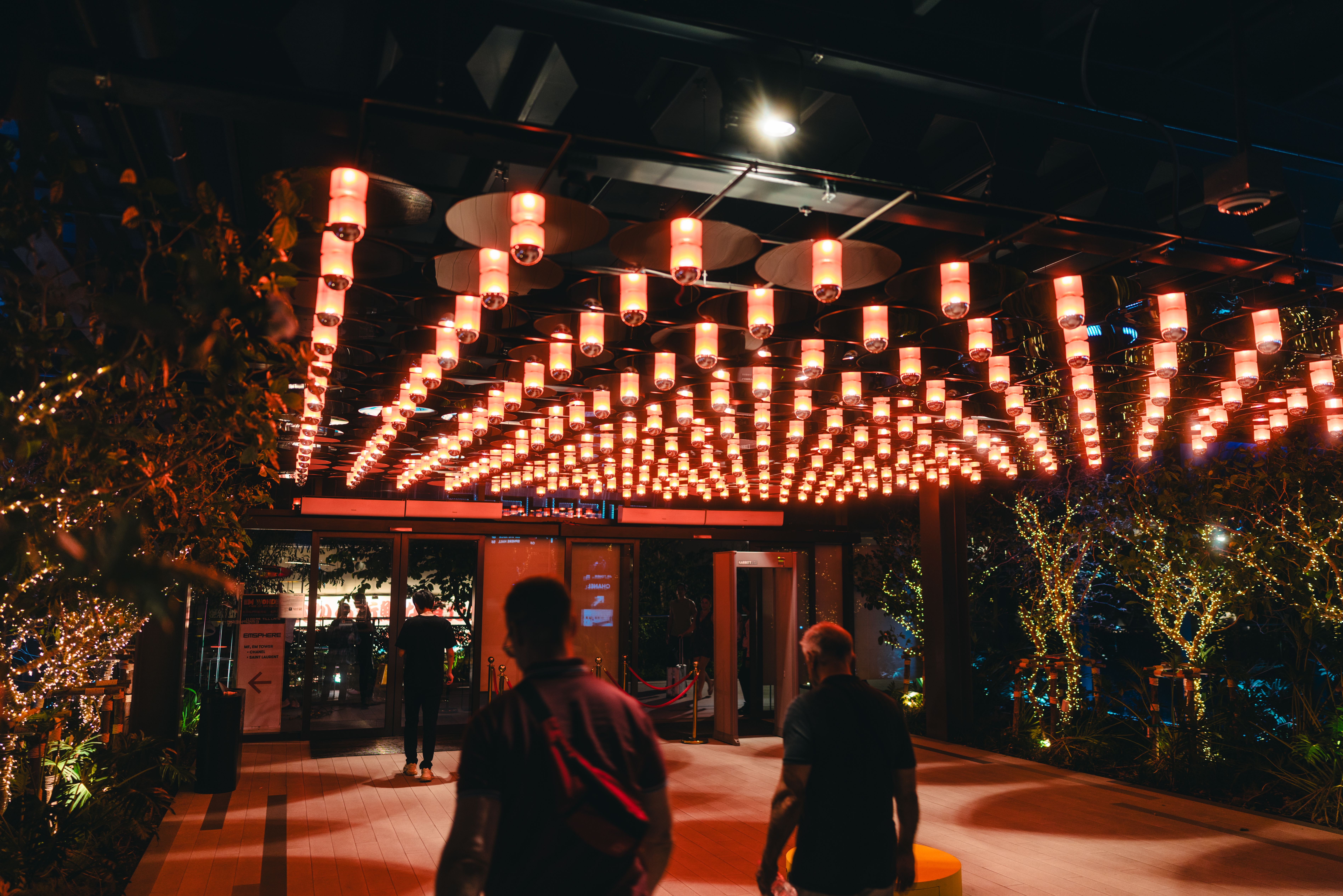 Vibrant Night Scene at Bangkok Mall Entrance · Free Stock Photo
