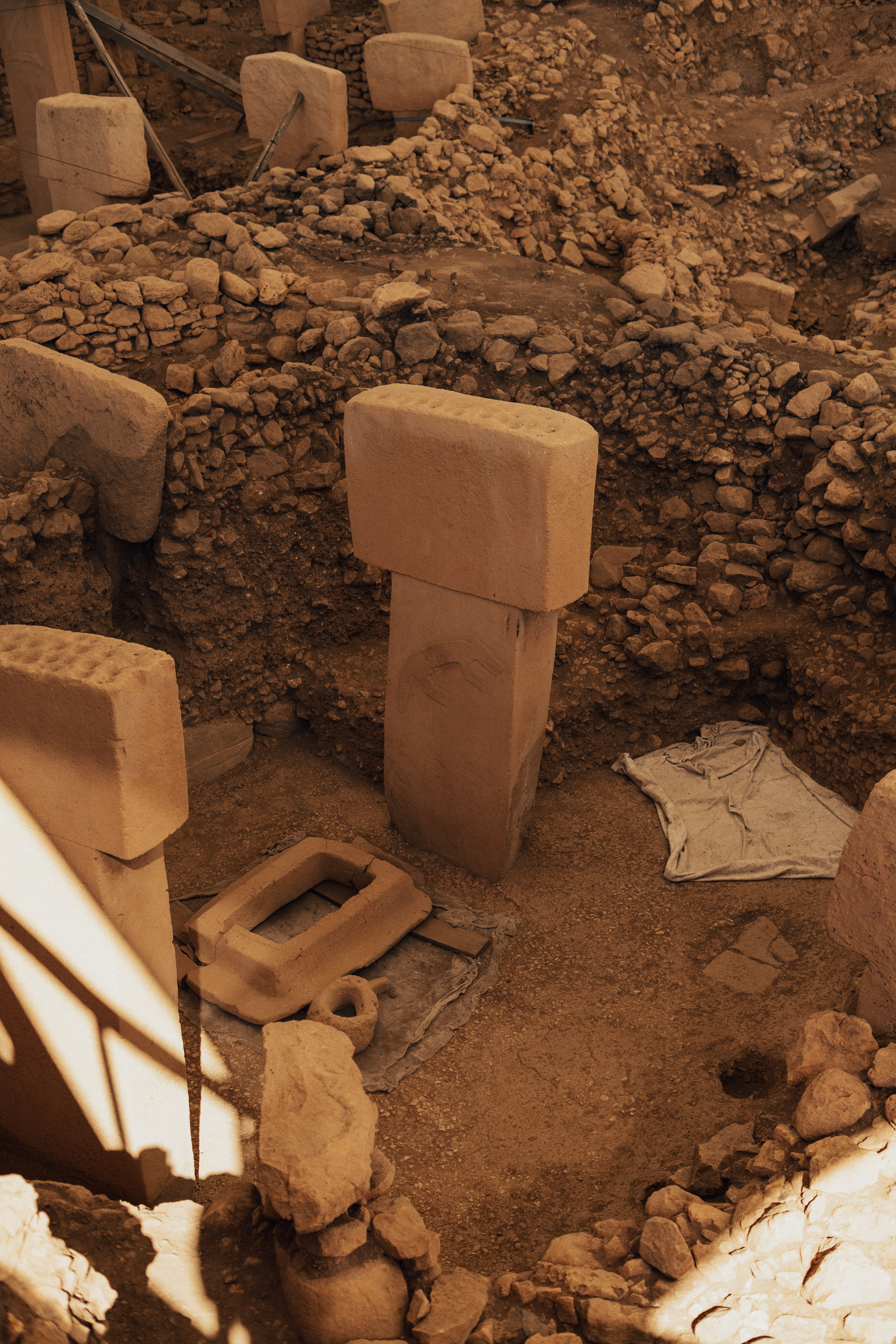 Ancient Stone Pillars at Göbekli Tepe, Türkiye · Free Stock Photo