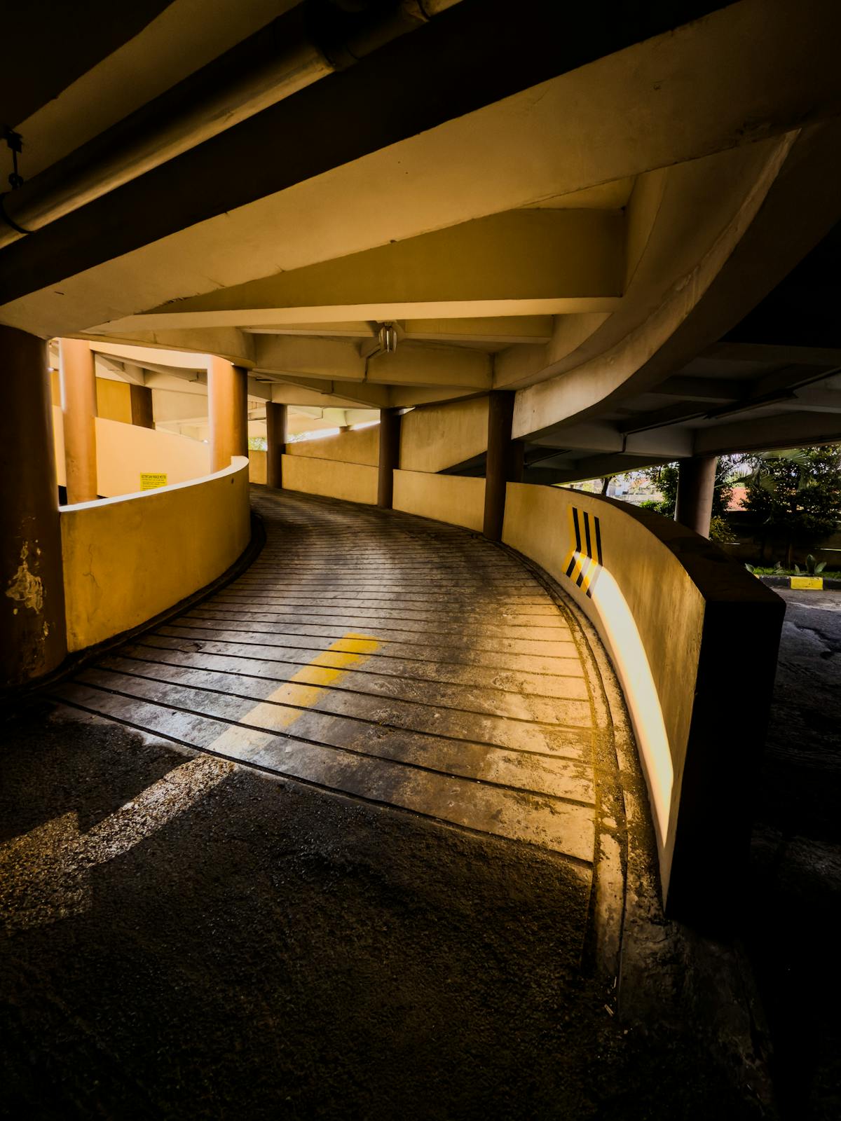 Curvy Ramp Architecture Photos, Download The BEST Free Curvy Ramp ...