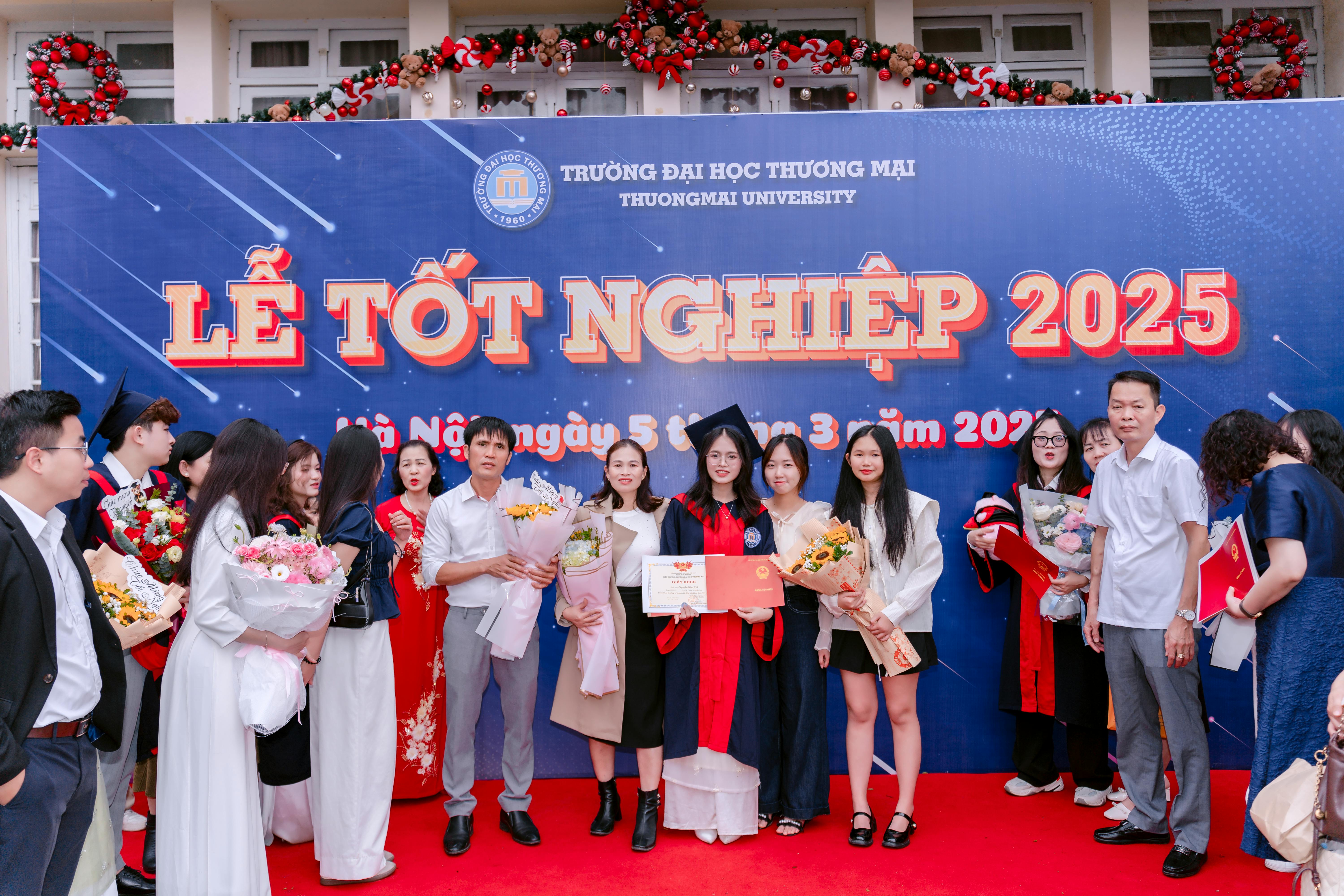 Alumni Event Photos, Download The BEST Free Alumni Event Stock Photos ...