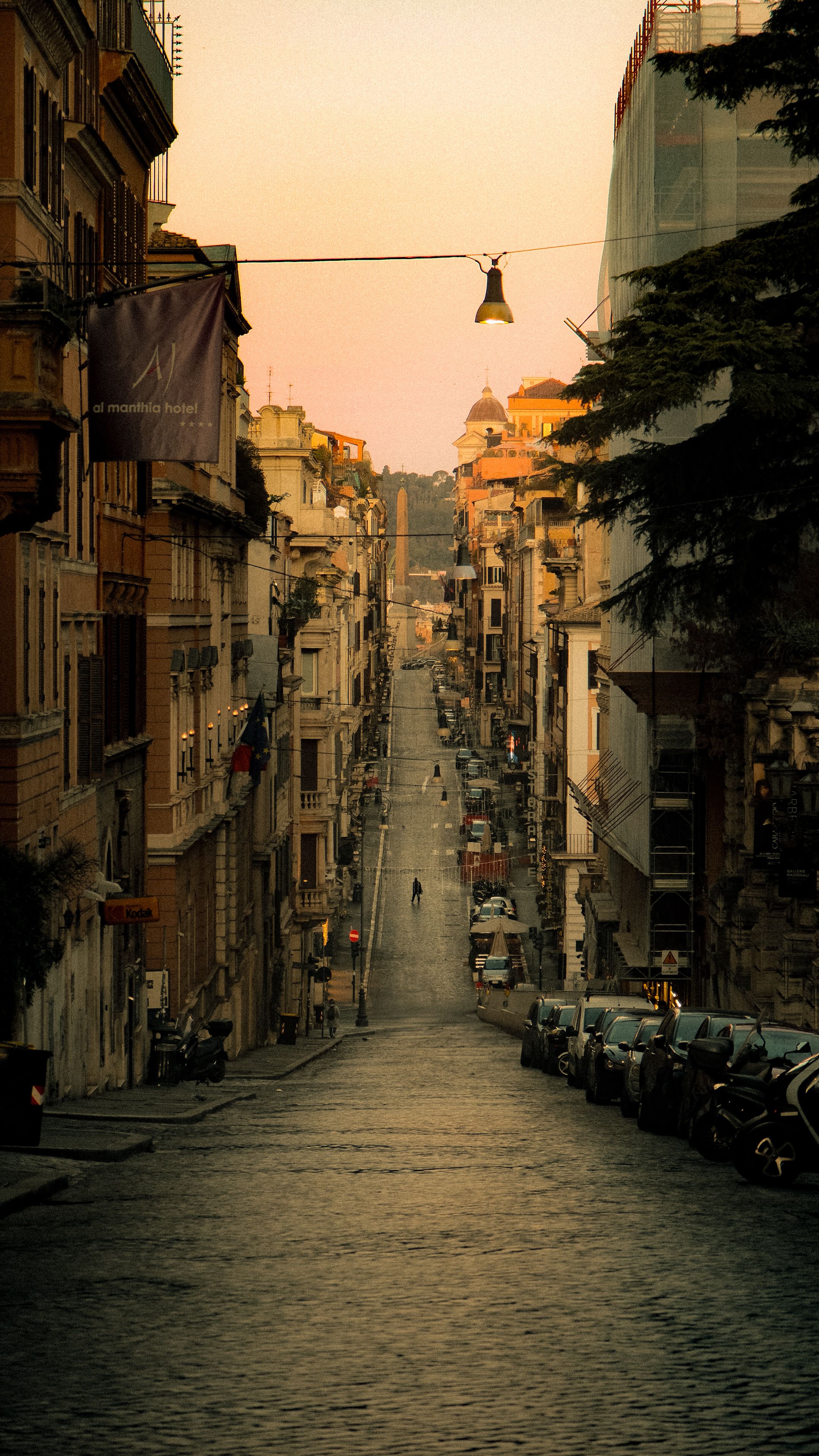 Charming Street View at Sunset in Rome · Free Stock Photo