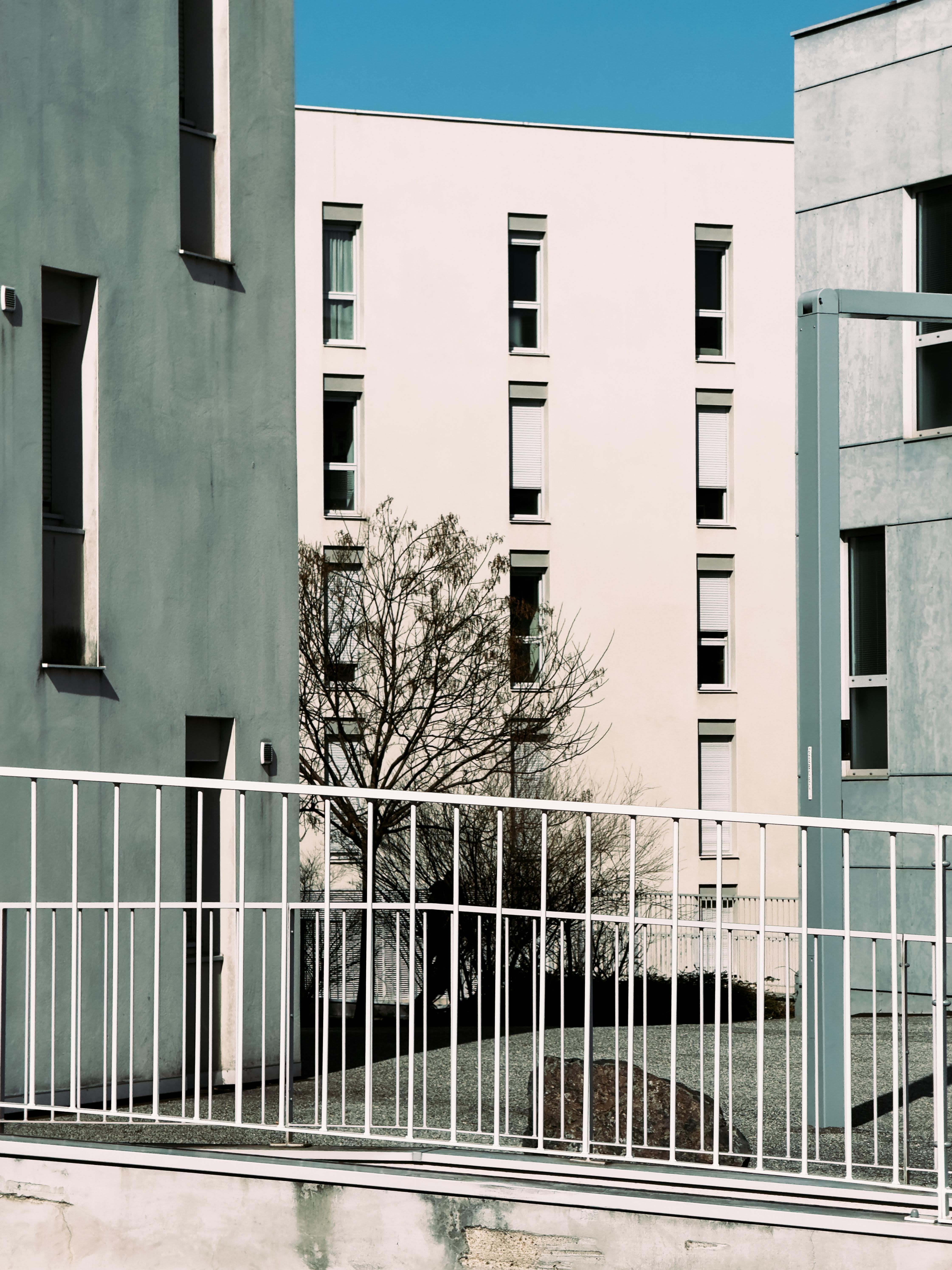 Modern French Architectural Geometry · Free Stock Photo