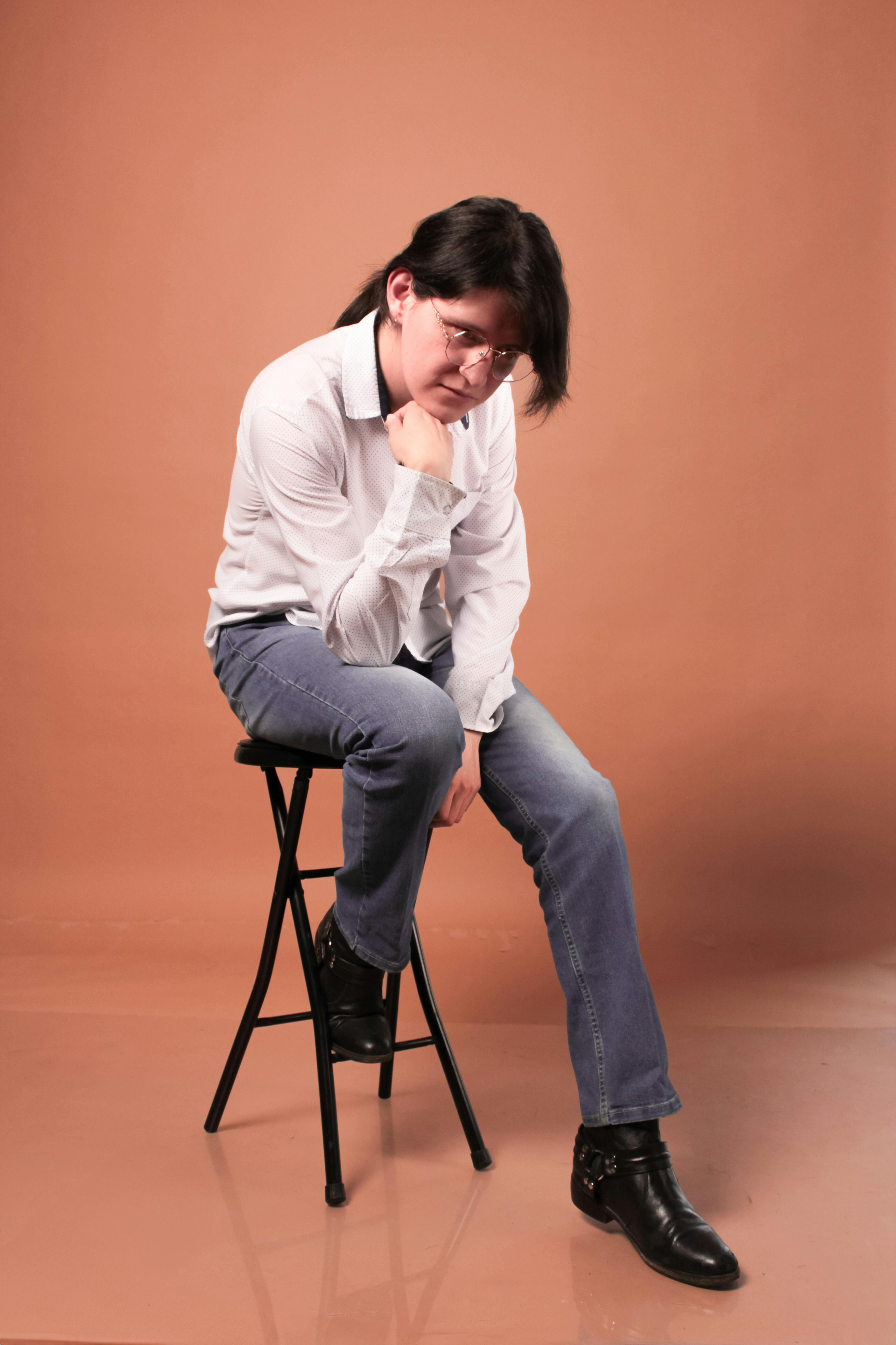 Man Sitting Photos, Download The BEST Free Man Sitting Stock Photos ...