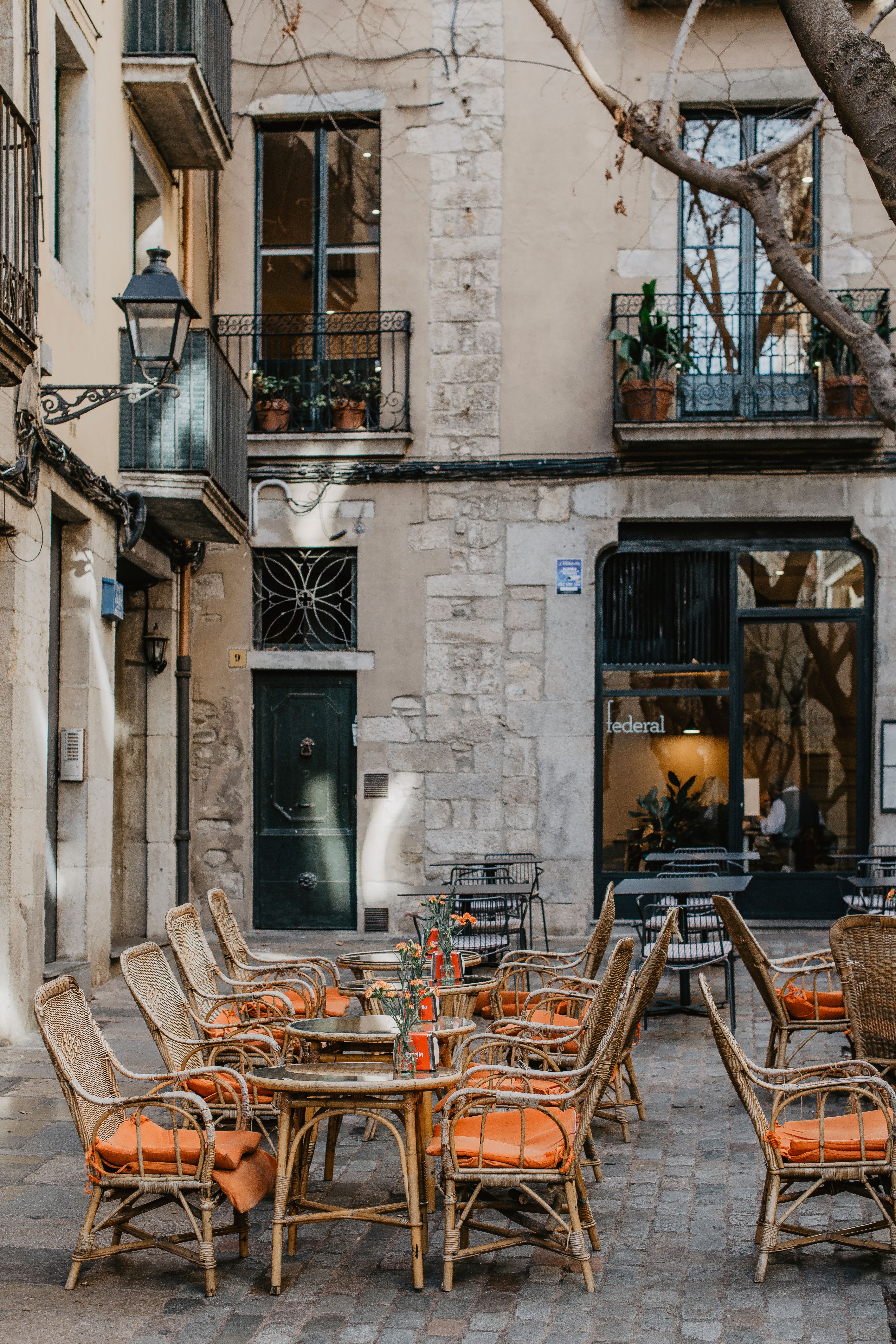 Cozy Outdoor Cafe in Historic Barcelona · Free Stock Photo