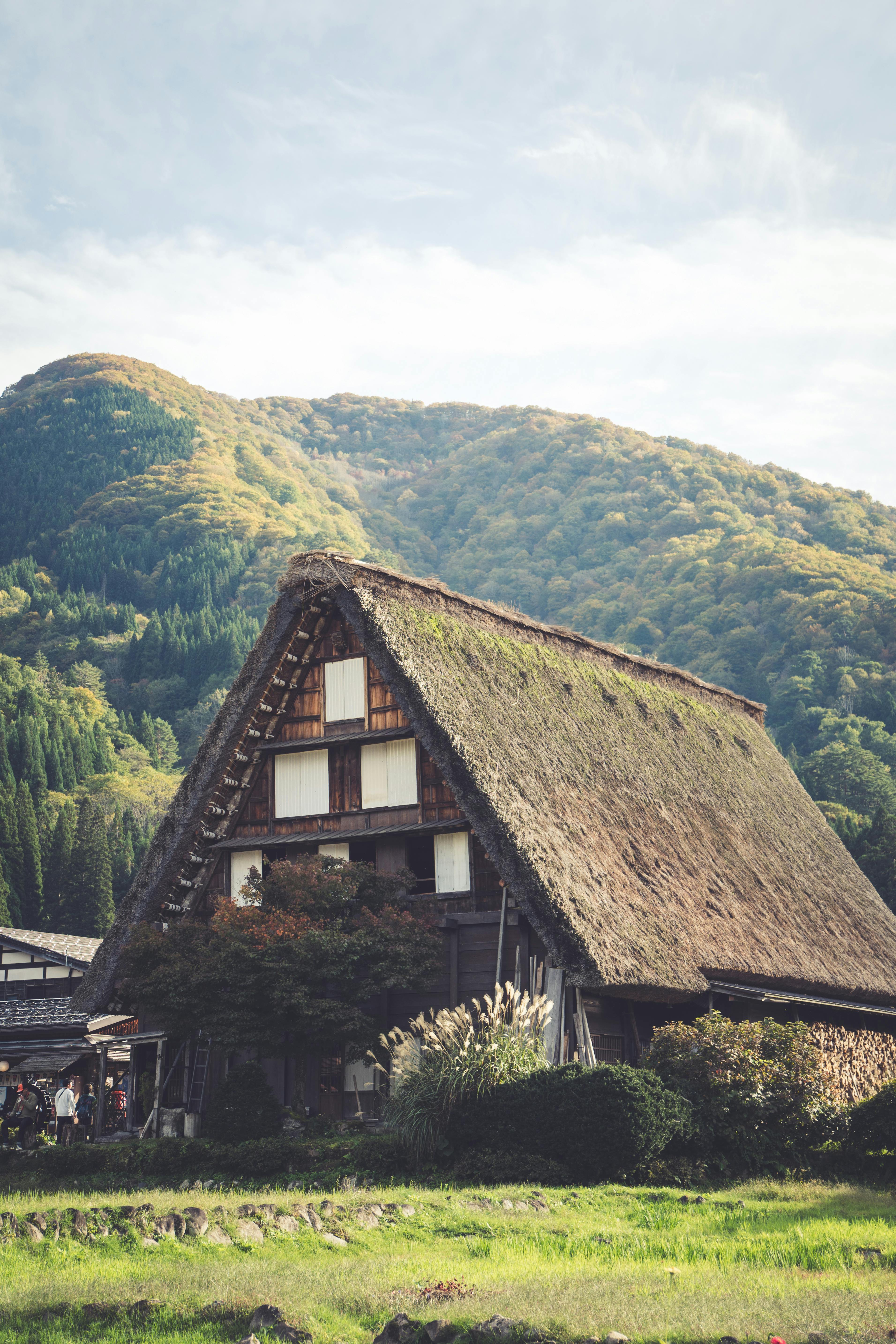 Traditional Gassho-Zukuri House in Shirakawa-go, Japan · Free Stock Photo
