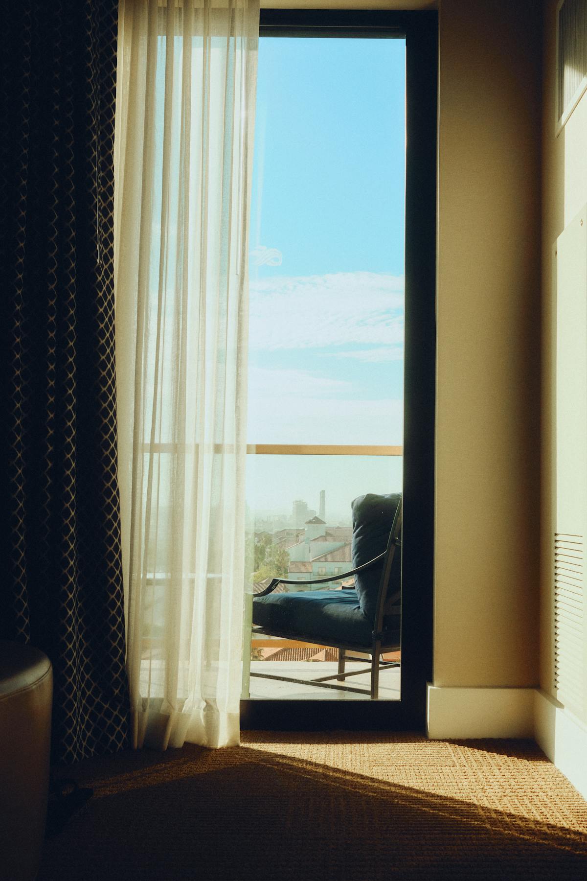 Hotel Windows Sheer Curtains Photos, Download The BEST Free Hotel Windows Sheer Curtains Stock ...