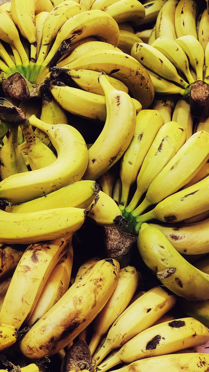 Banana Wallpaper Photos, Download The BEST Free Banana Wallpaper Stock ...