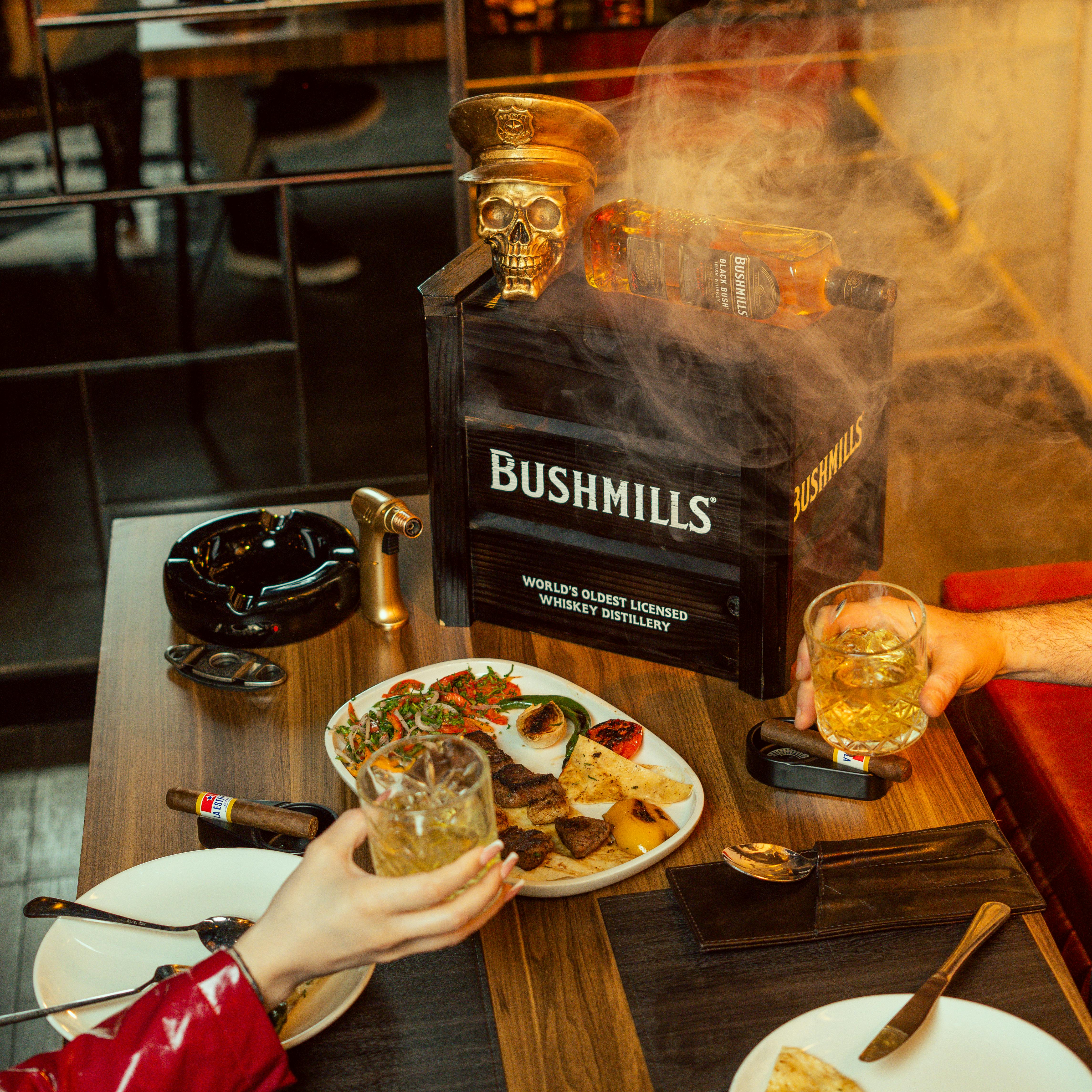 Kurdish Hand Photos, Download The BEST Free Kurdish Hand Stock Photos ...