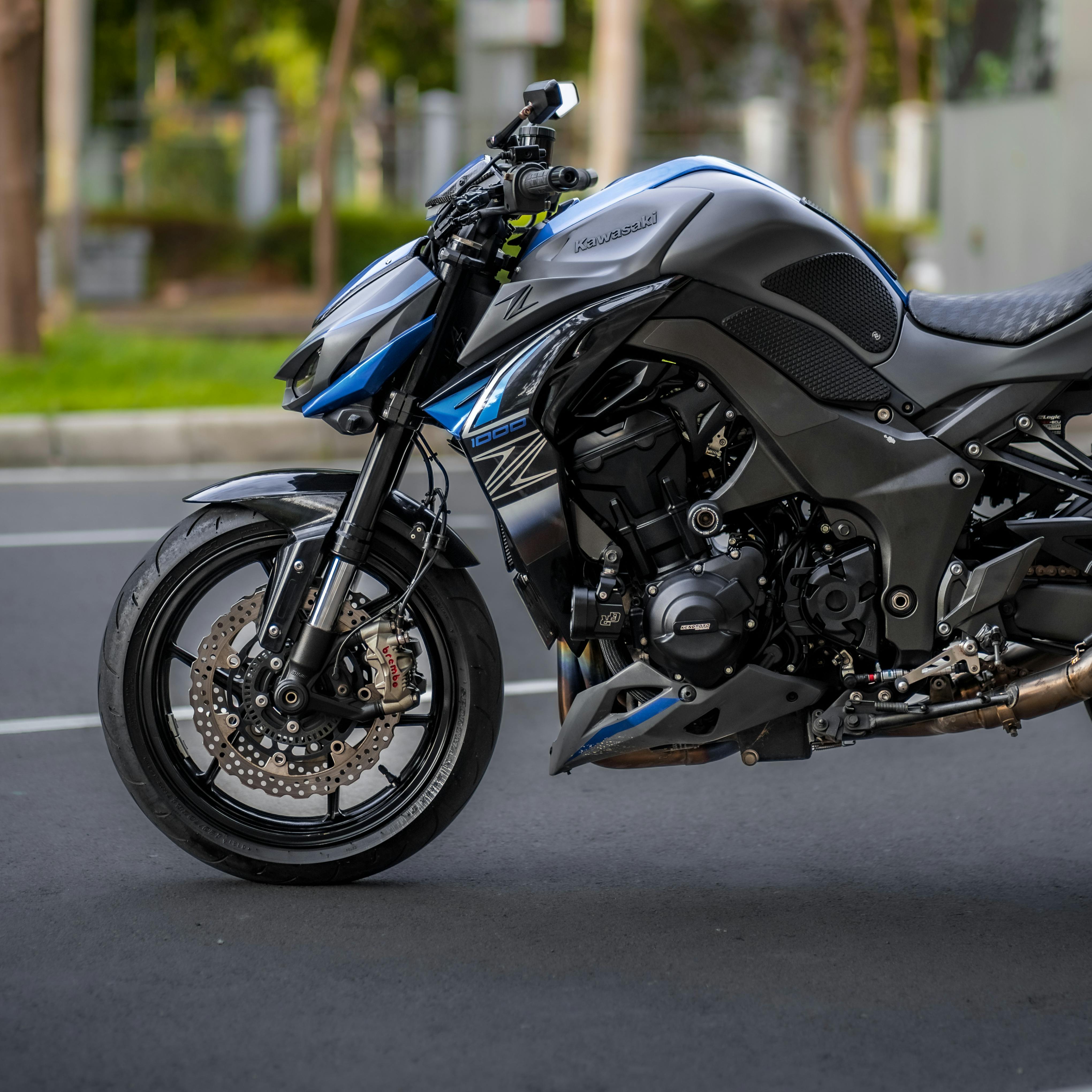 Blue Kawasaki Z1000 Motorcycle in Indonesia · Free Stock Photo
