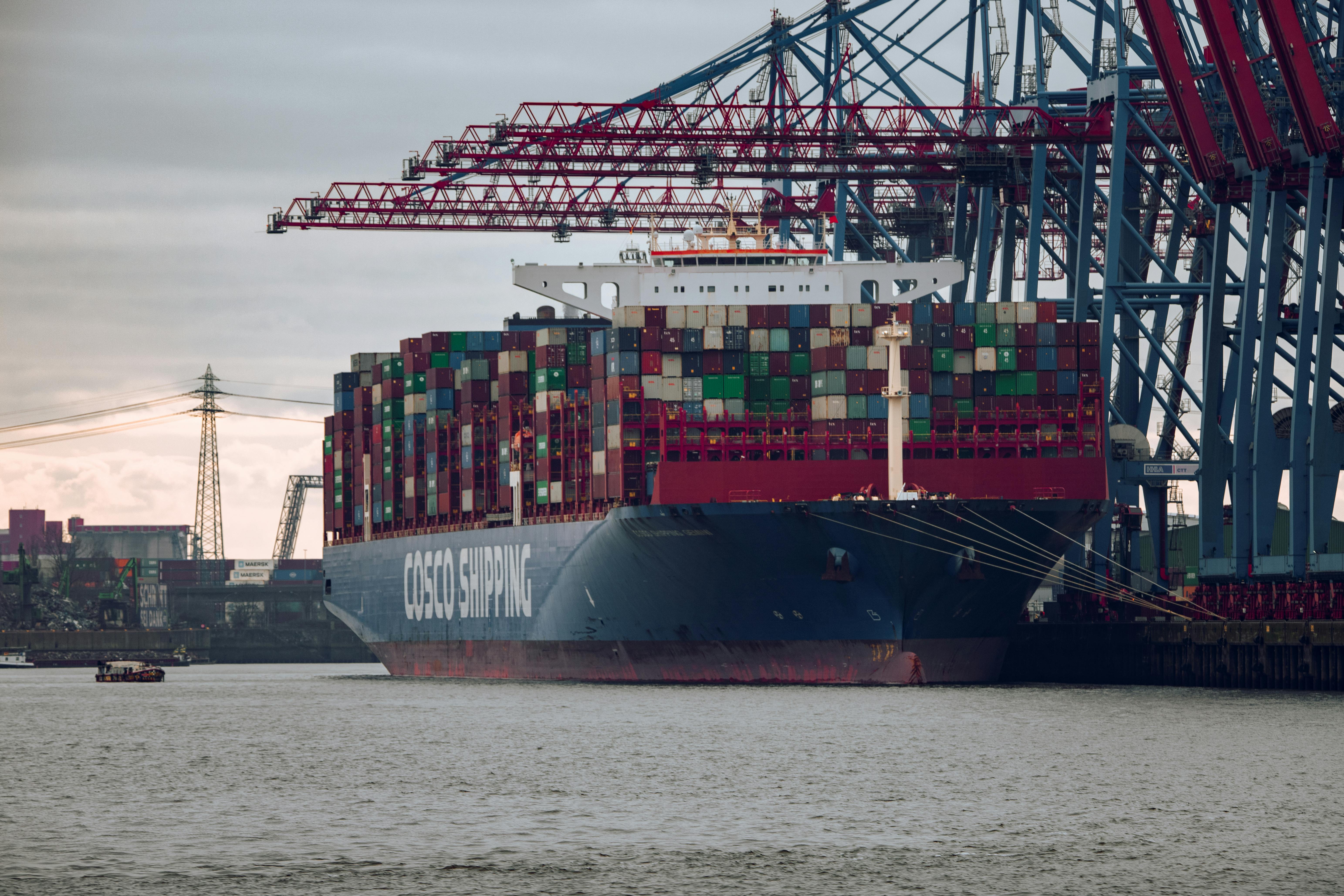 Container Trade Photos, Download The BEST Free Container Trade Stock ...