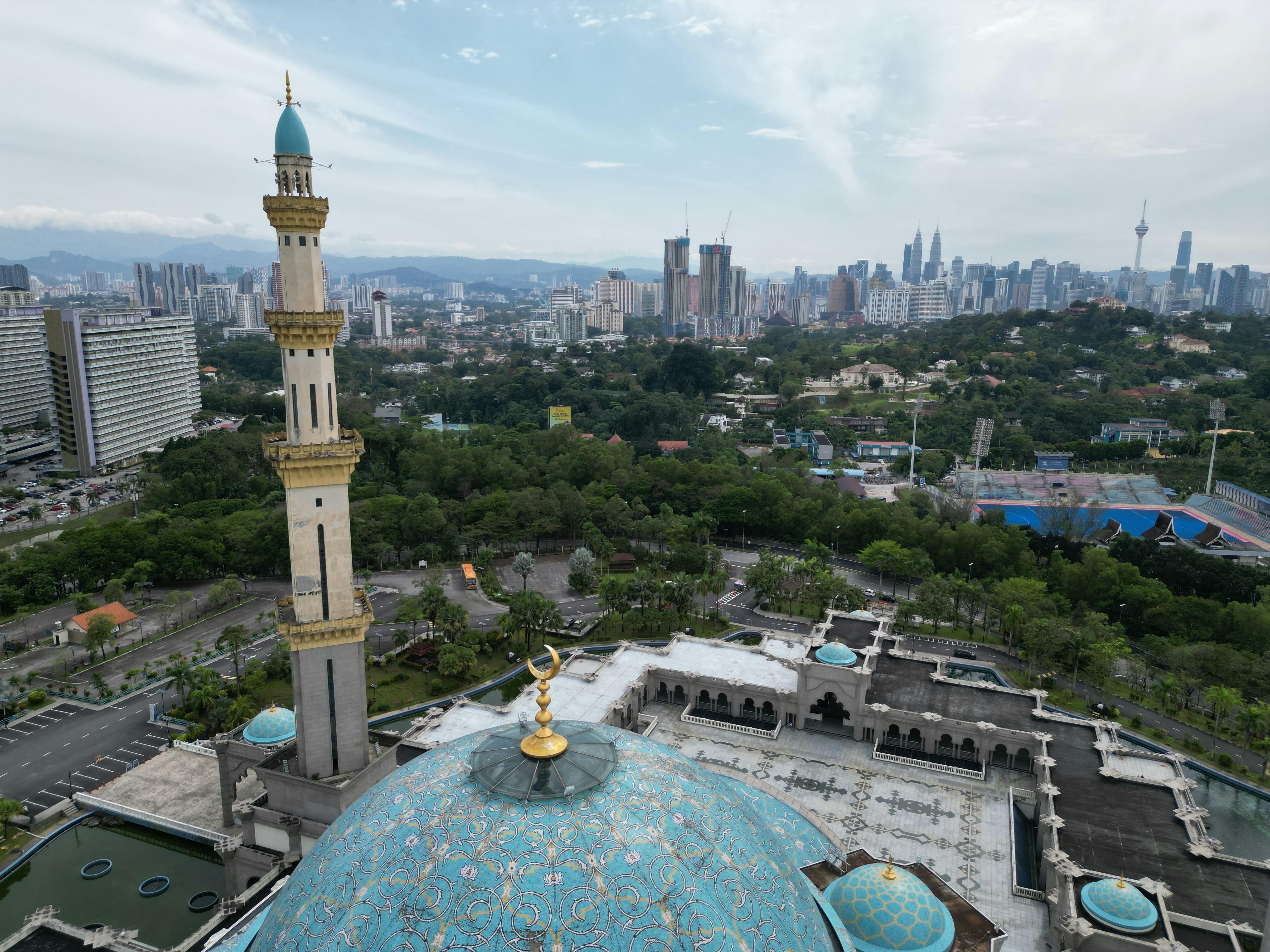Aerial View of Federal Territory Mosque in Kuala Lumpur · Free Stock Photo