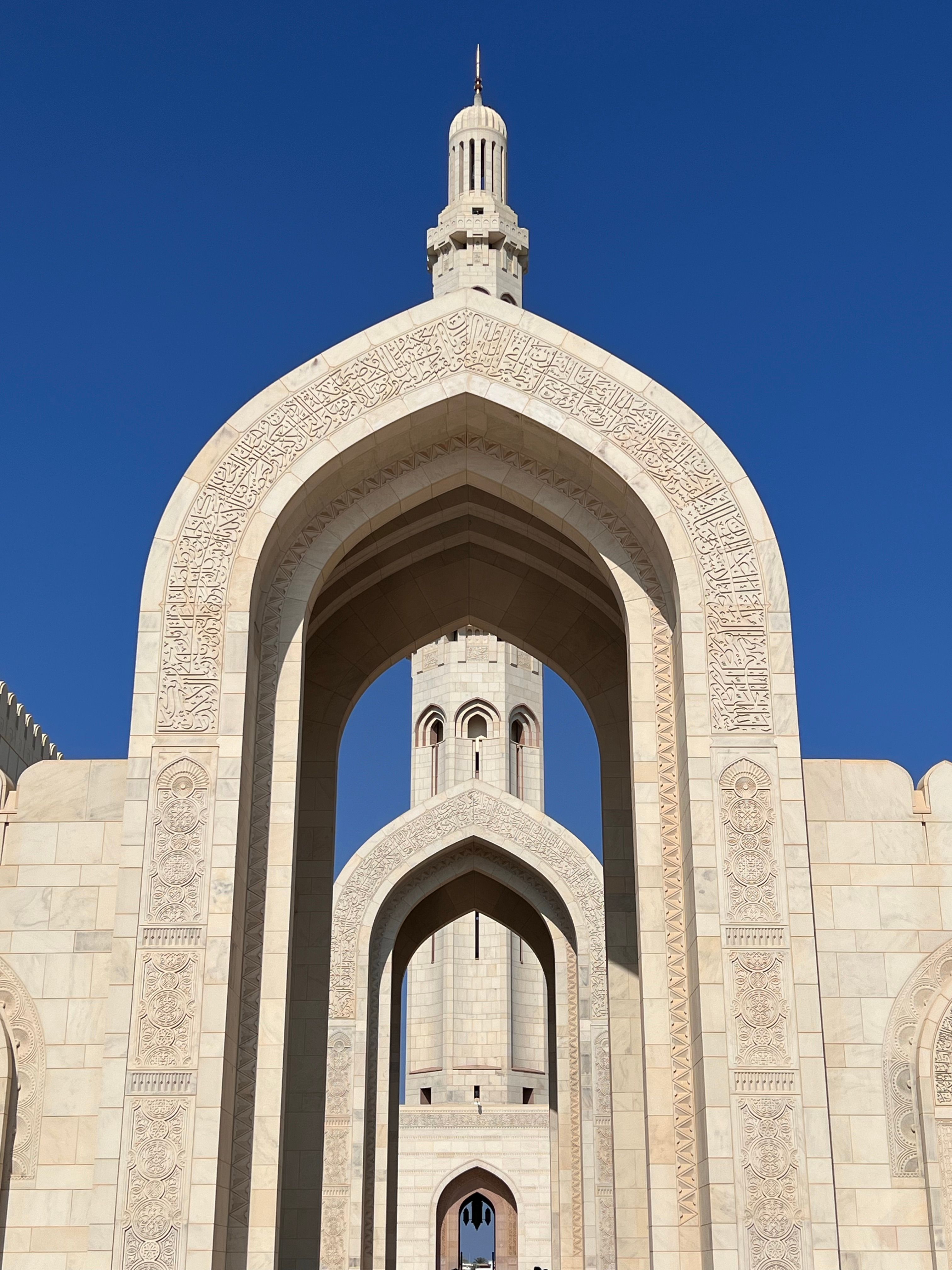 Grand Mosque Architecture in Oman · Free Stock Photo