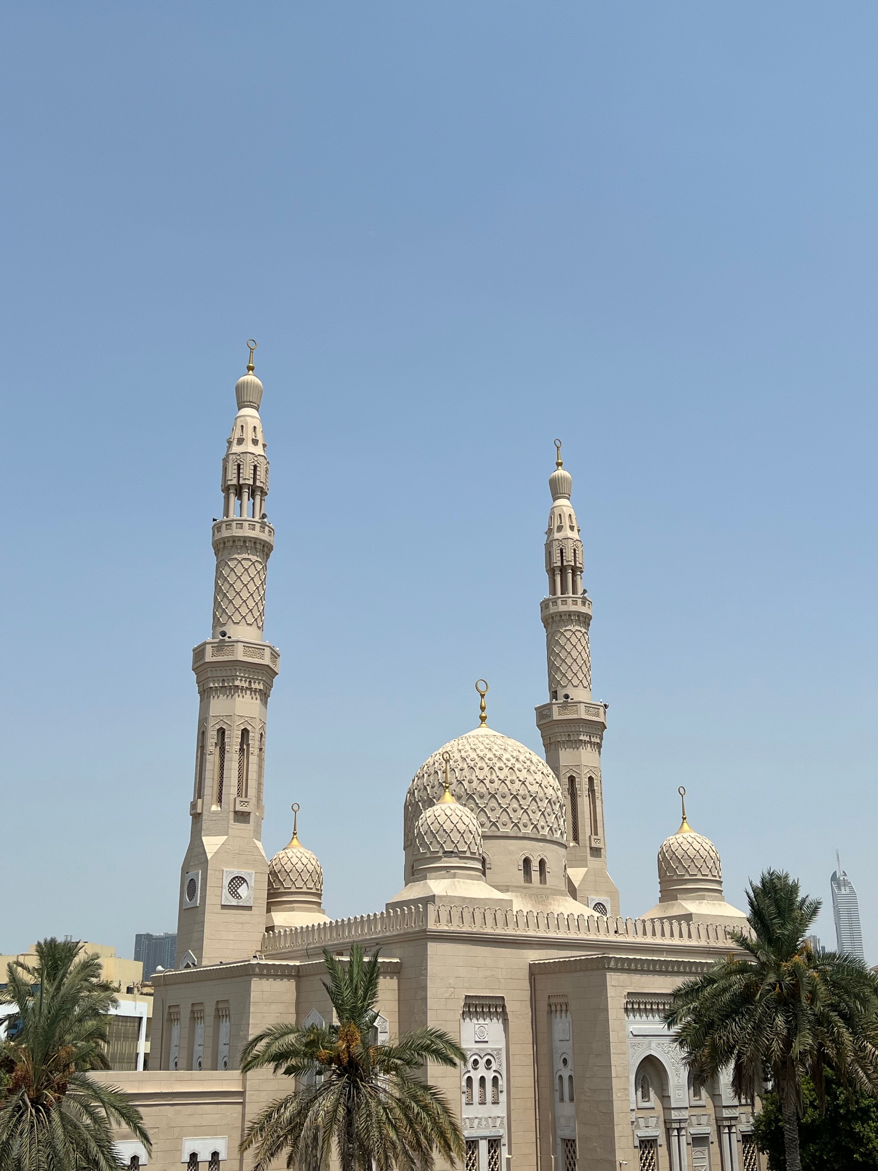 Grand Mosque in Dubai on a Clear Day · Free Stock Photo