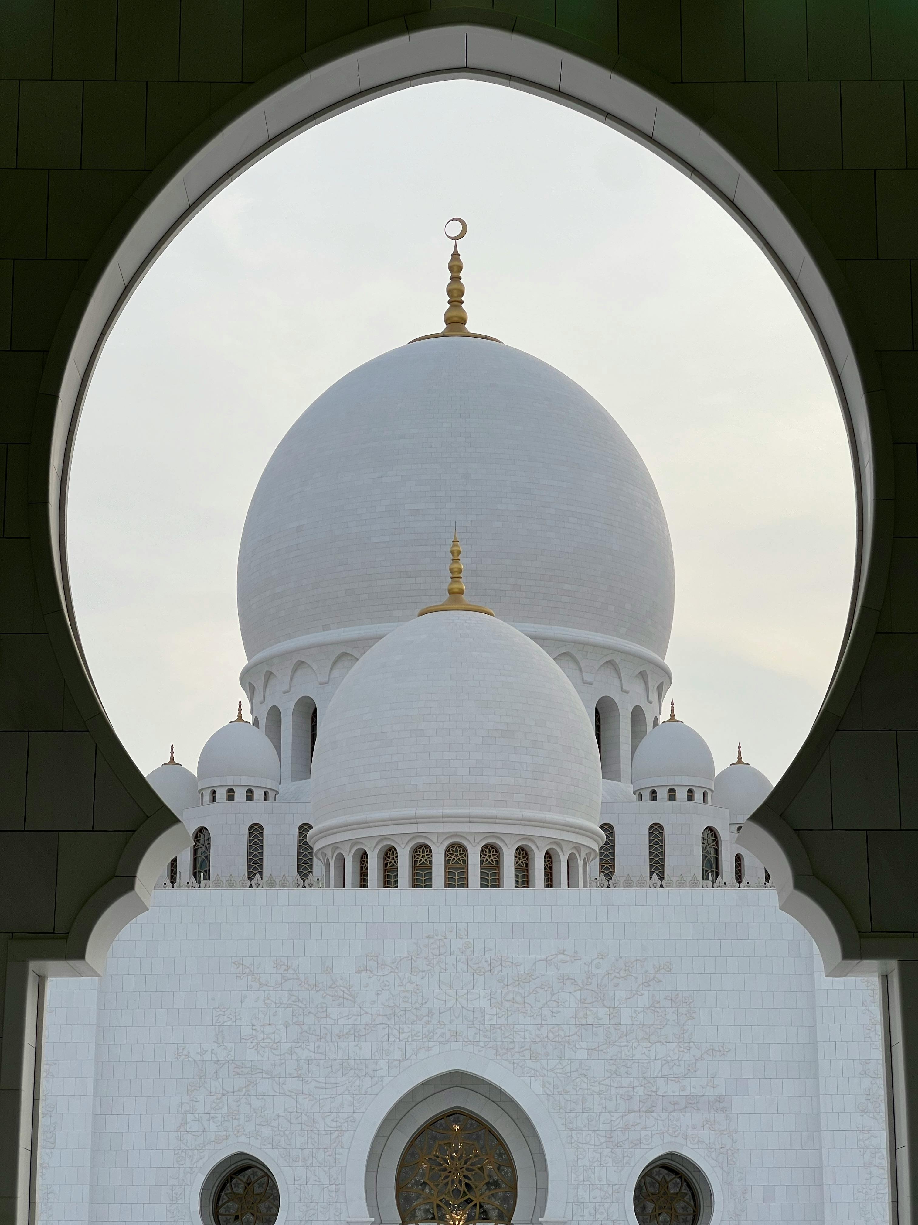 Majestic View of Sheikh Zayed Grand Mosque Domes · Free Stock Photo