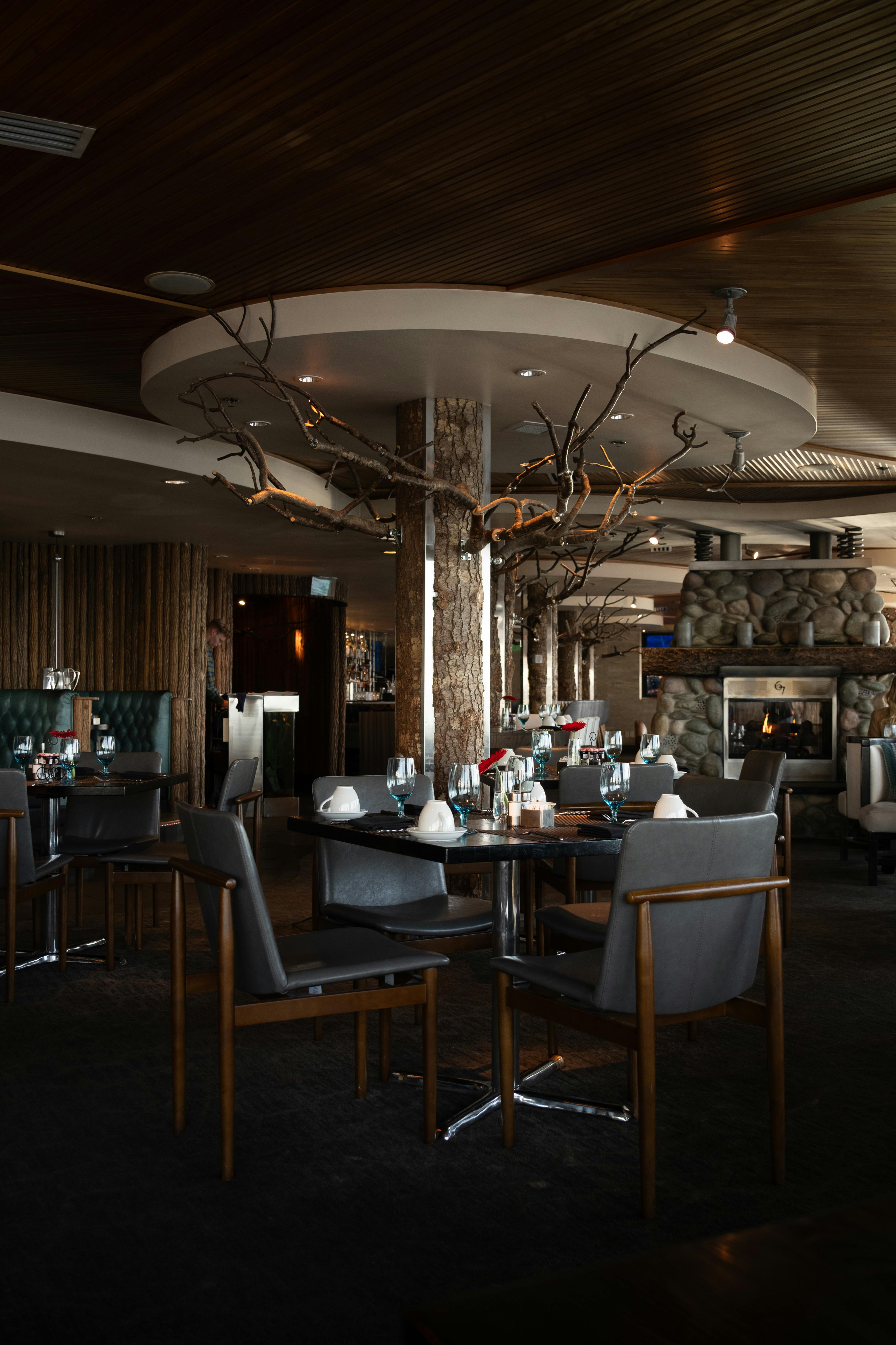 Cozy Rustic Restaurant Interior with Modern Decor · Free Stock Photo