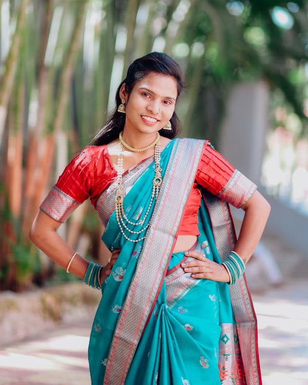 Indian Sadi Photos, Download The BEST Free Indian Sadi Stock Photos ...