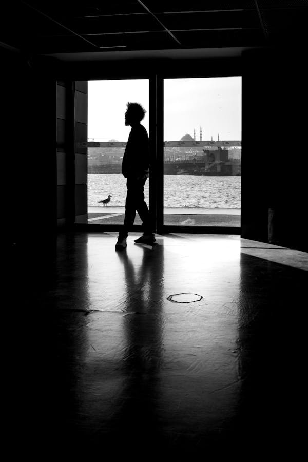 Person Walking Side View Photos, Download The BEST Free Person Walking ...