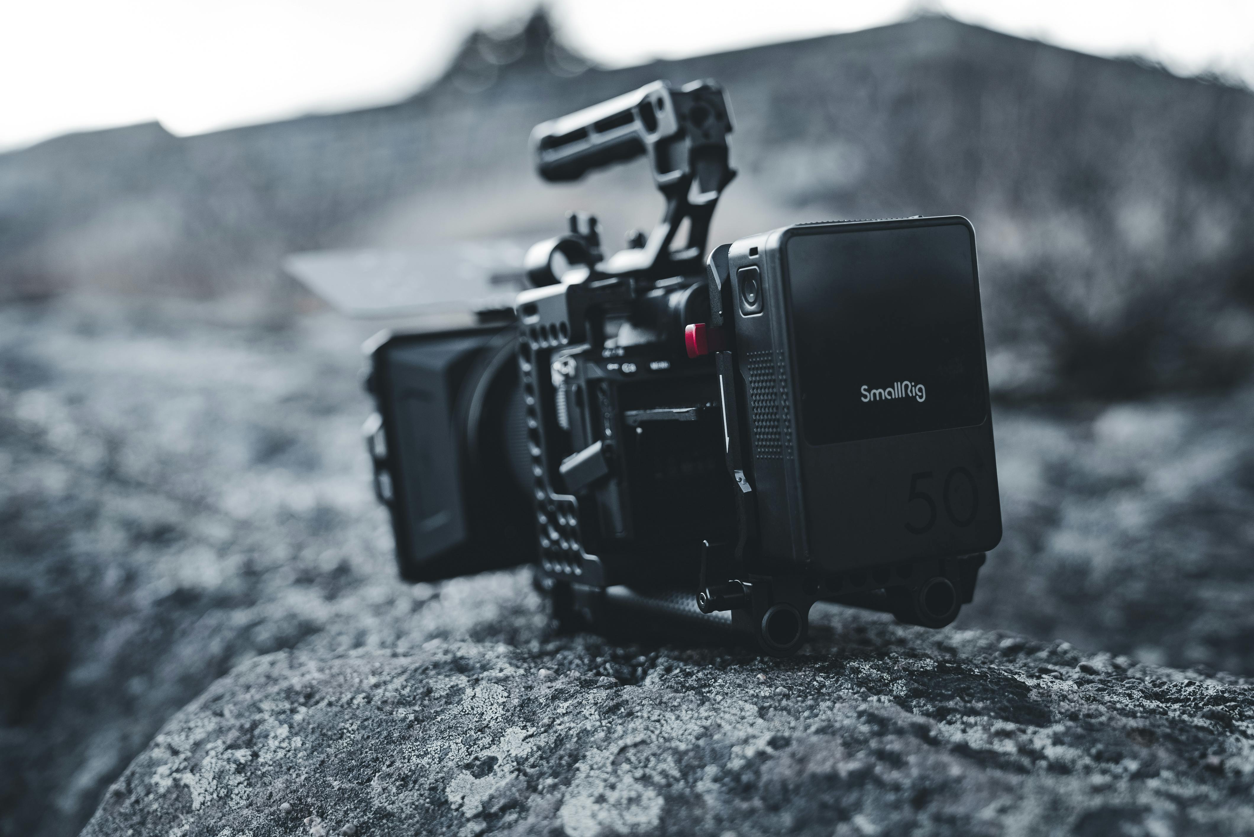 Professional Camera Rig on Outdoor Rock Surface · Free Stock Photo