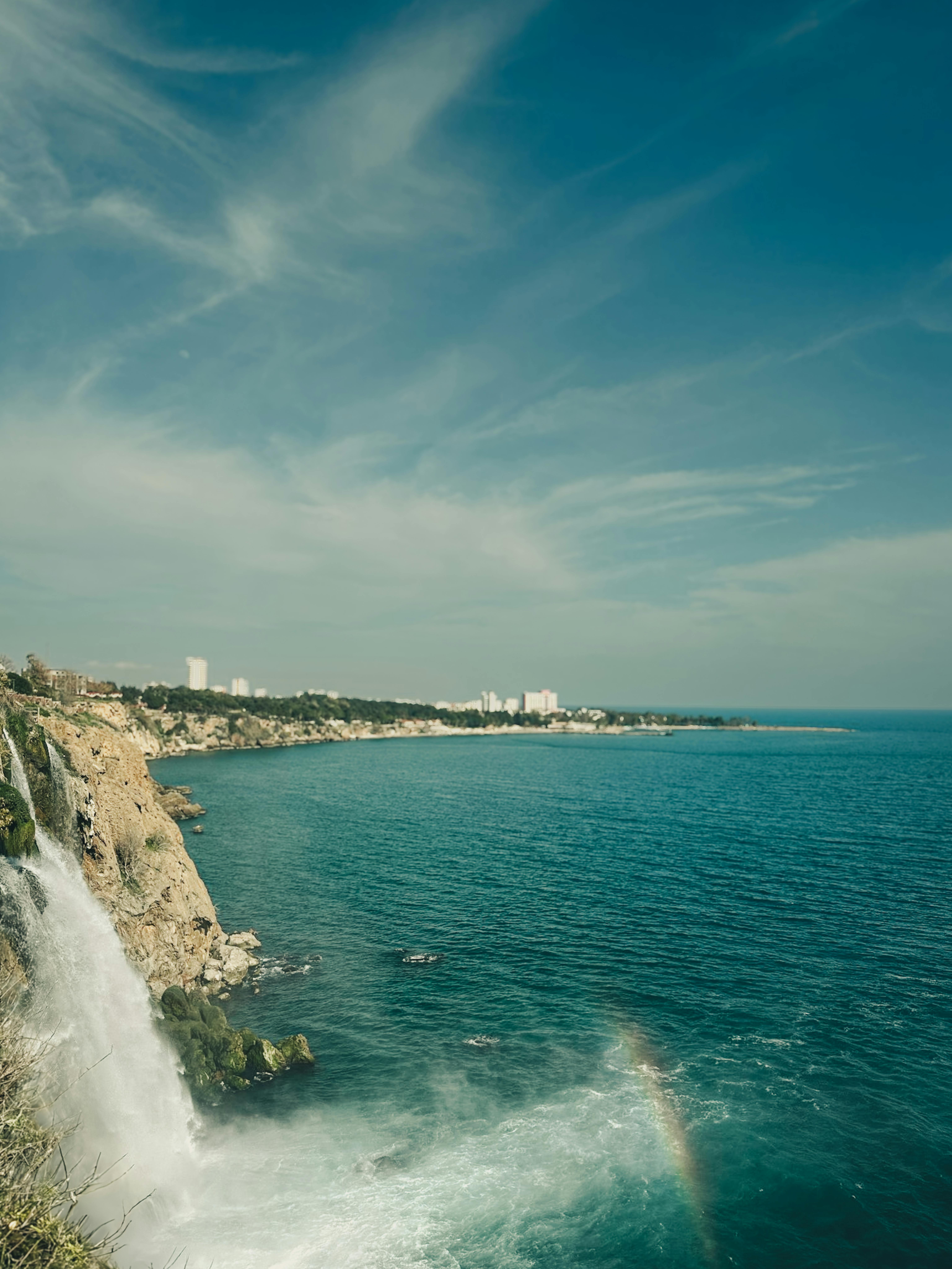 Düden Waterfalls Cascading into Mediterranean Sea · Free Stock Photo