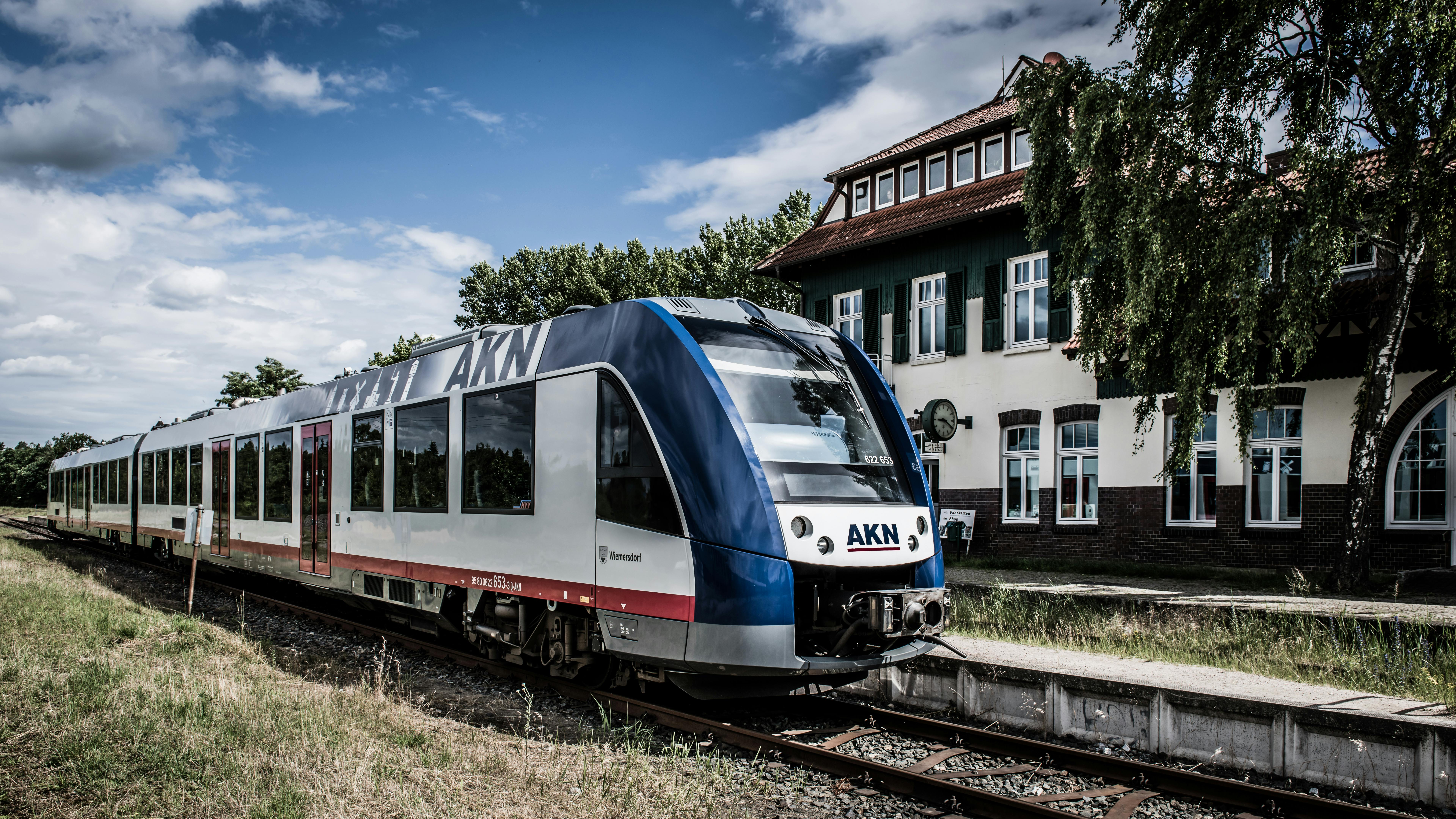 Train Europe Photos, Download The BEST Free Train Europe Stock Photos ...