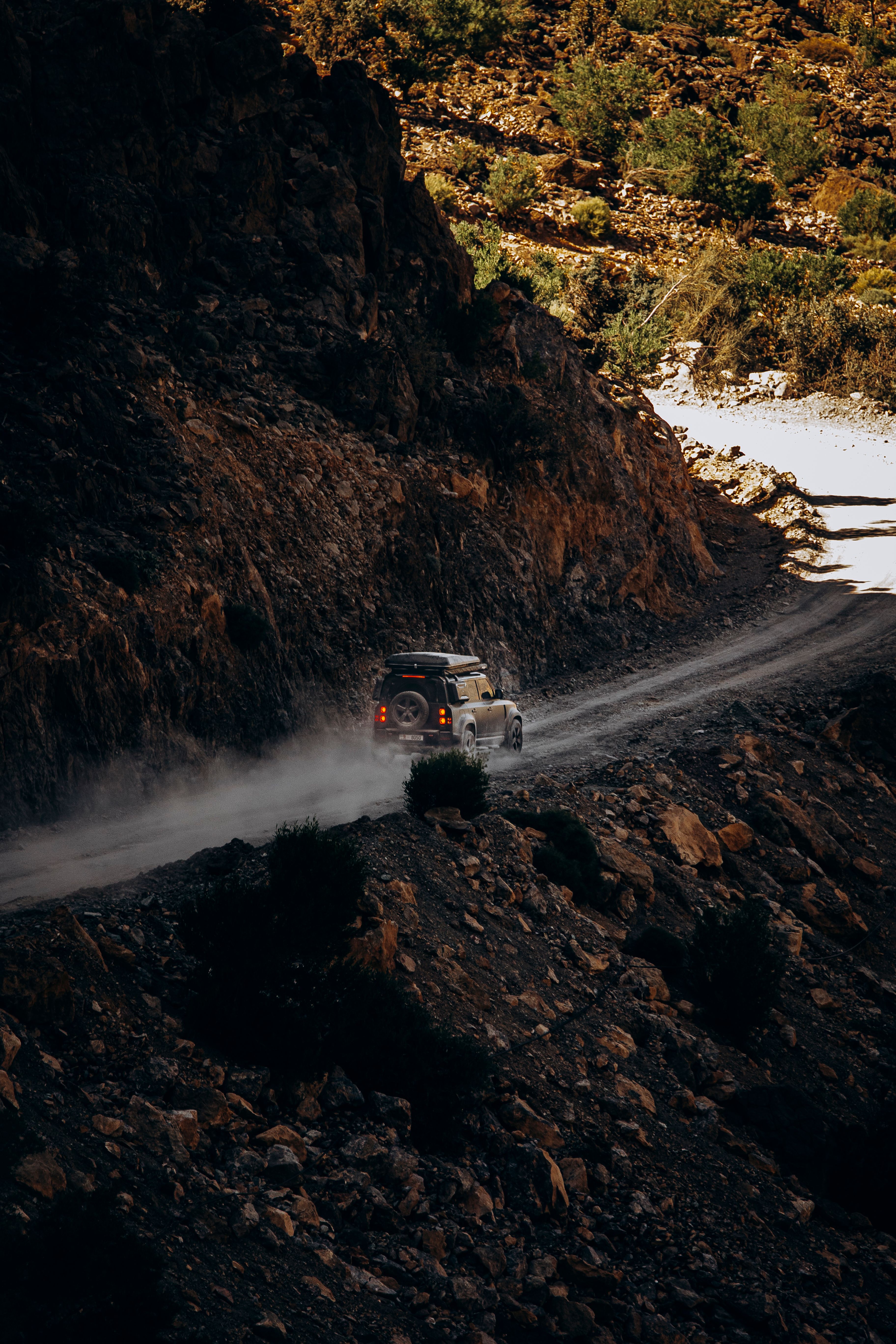 Off-Road Adventure in Oman's Rugged Terrain · Free Stock Photo