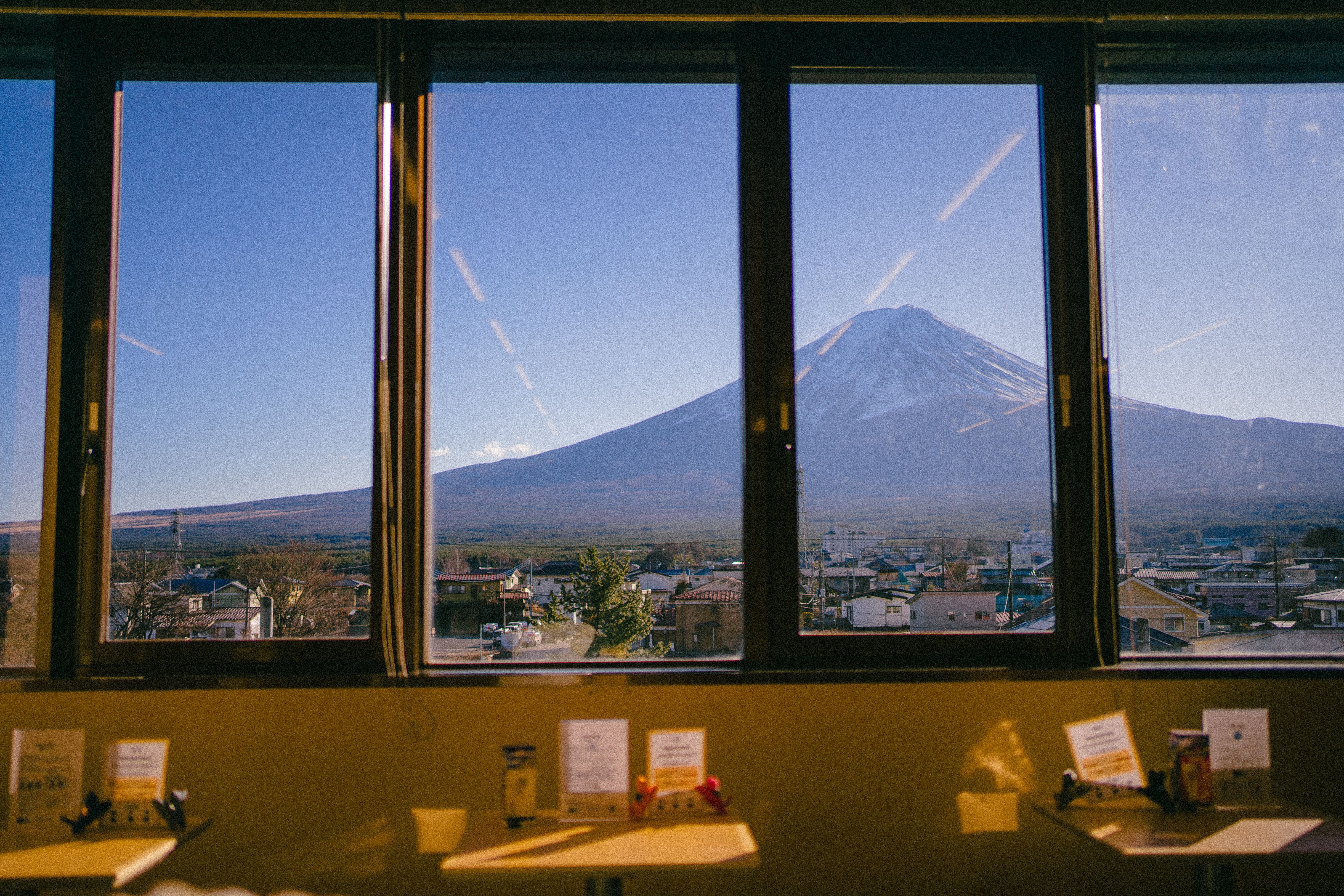 Vista Majestosa Do Monte Fuji De Dentro De Casa · Foto profissional ...