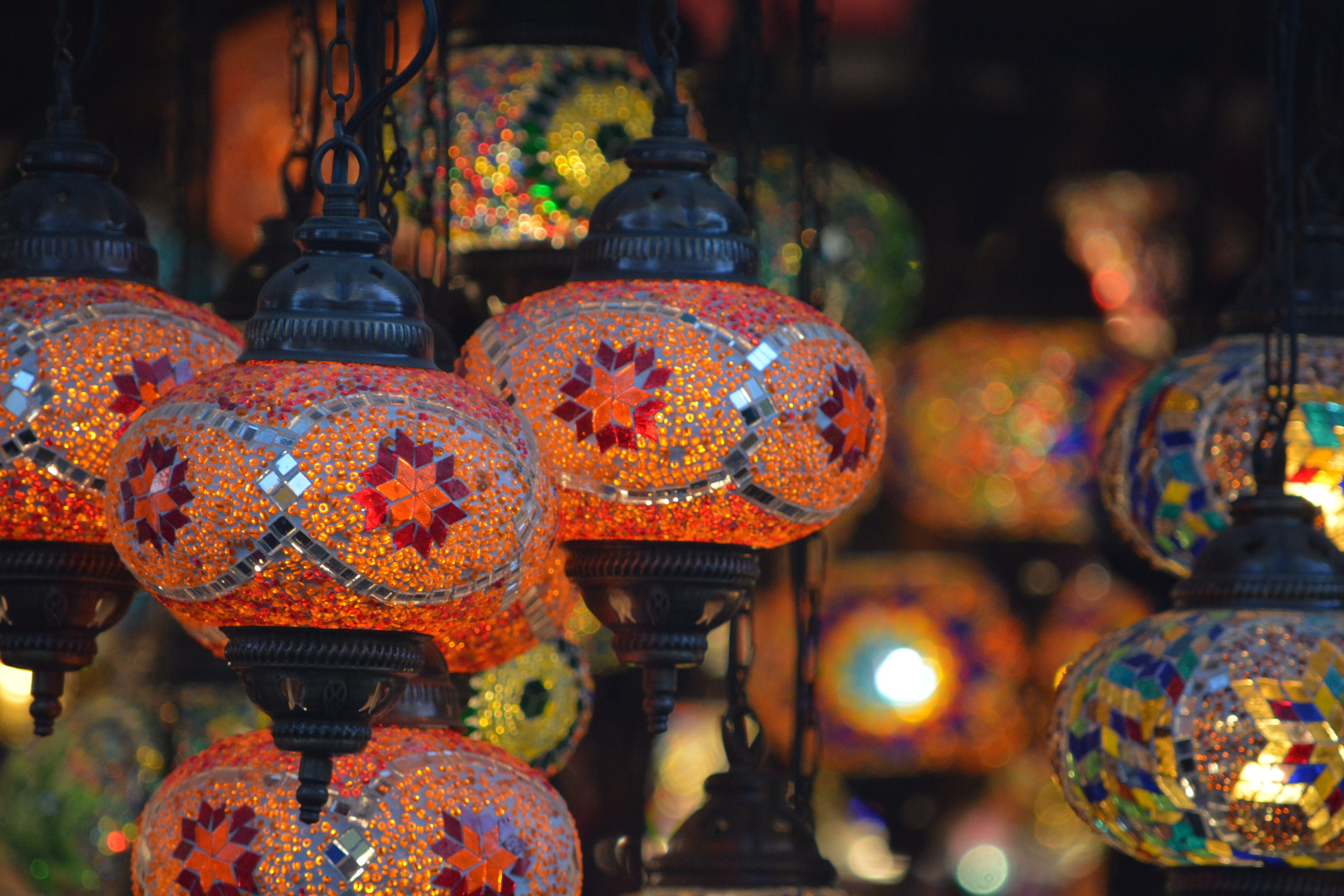 Colorful Mosaic Lamps Display at Indian Craft Fair · Free Stock Photo