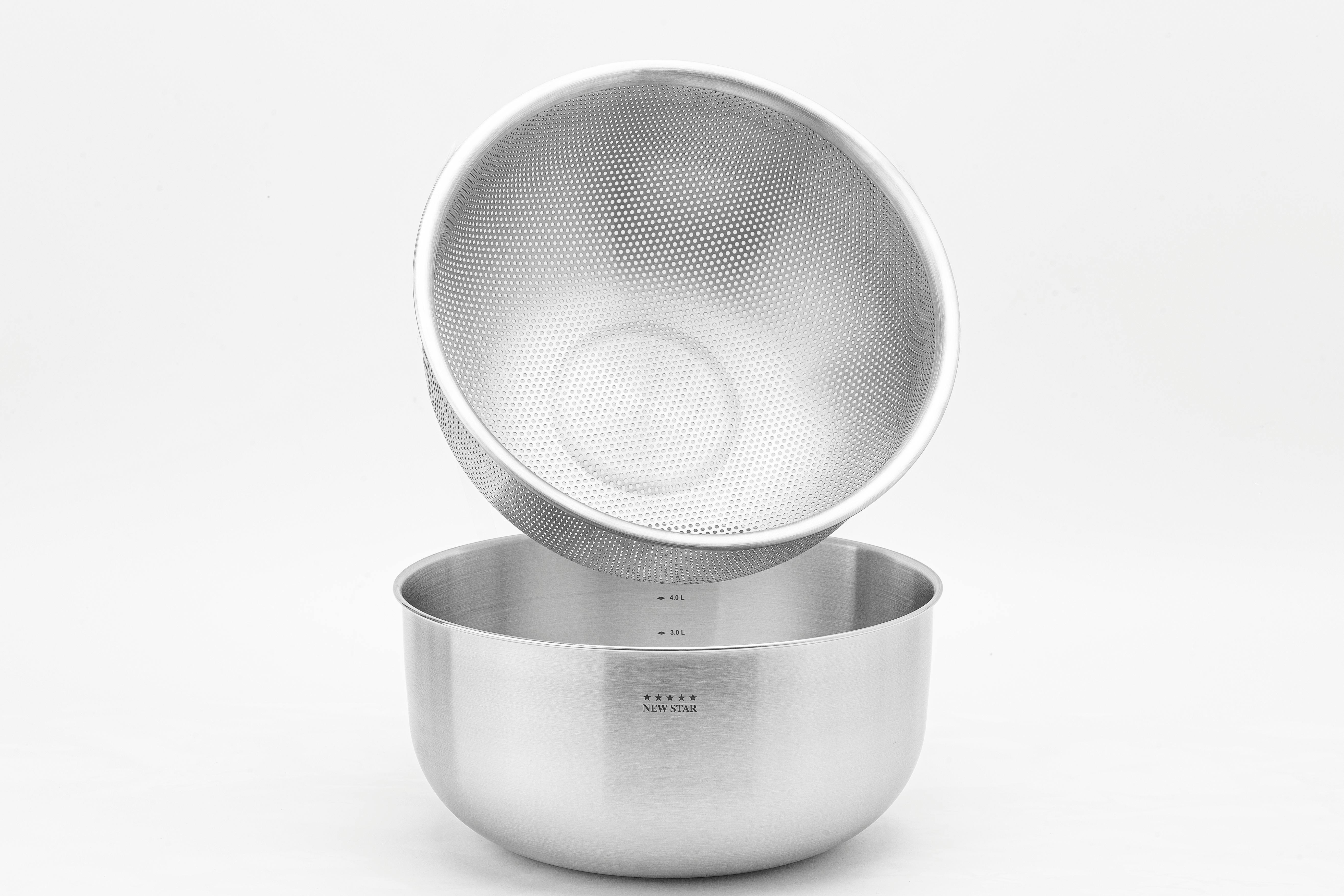 Stainless Steel Mixing and Strainer Bowls Set · Free Stock Photo