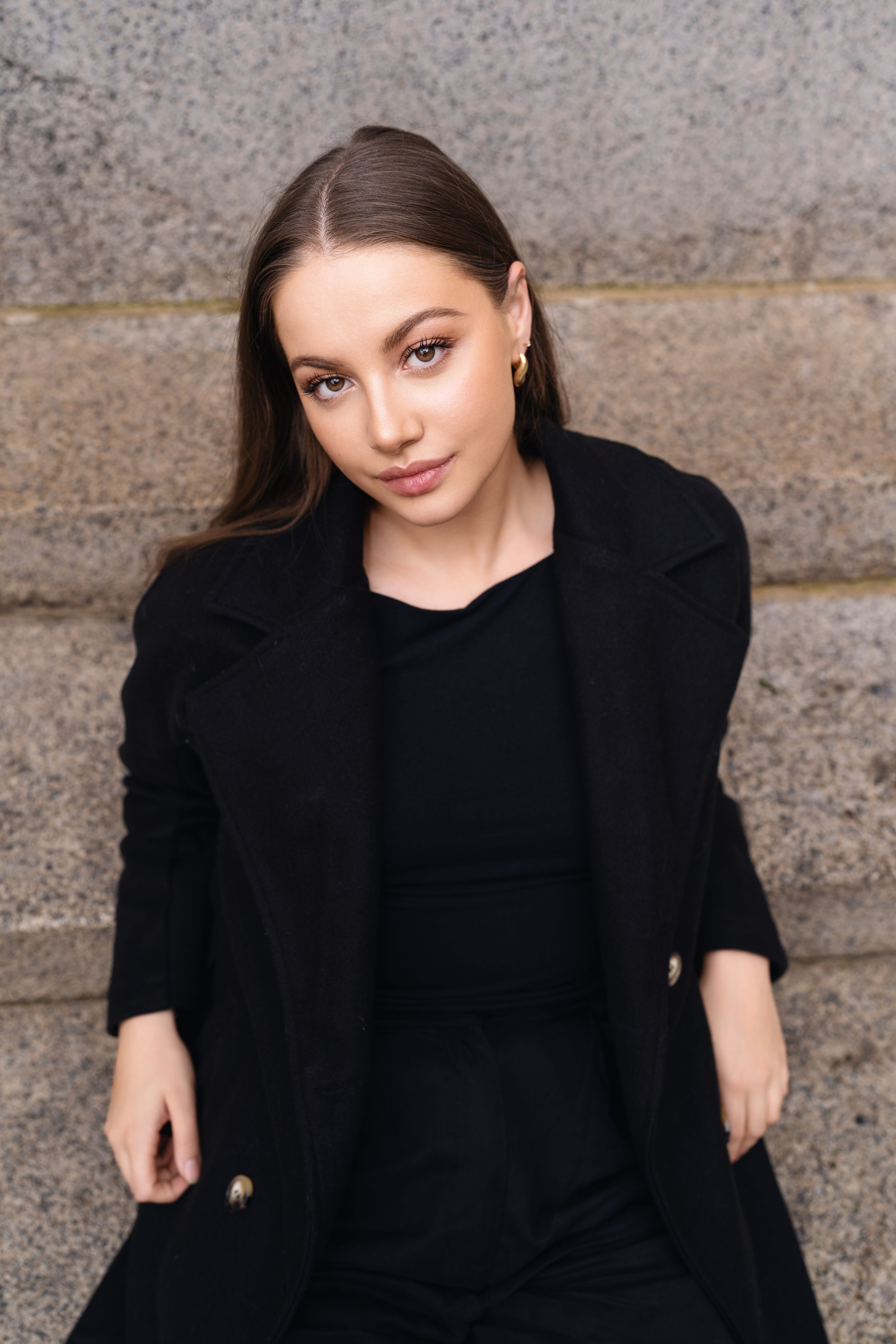 Model On Stairs Photos, Download The BEST Free Model On Stairs Stock ...