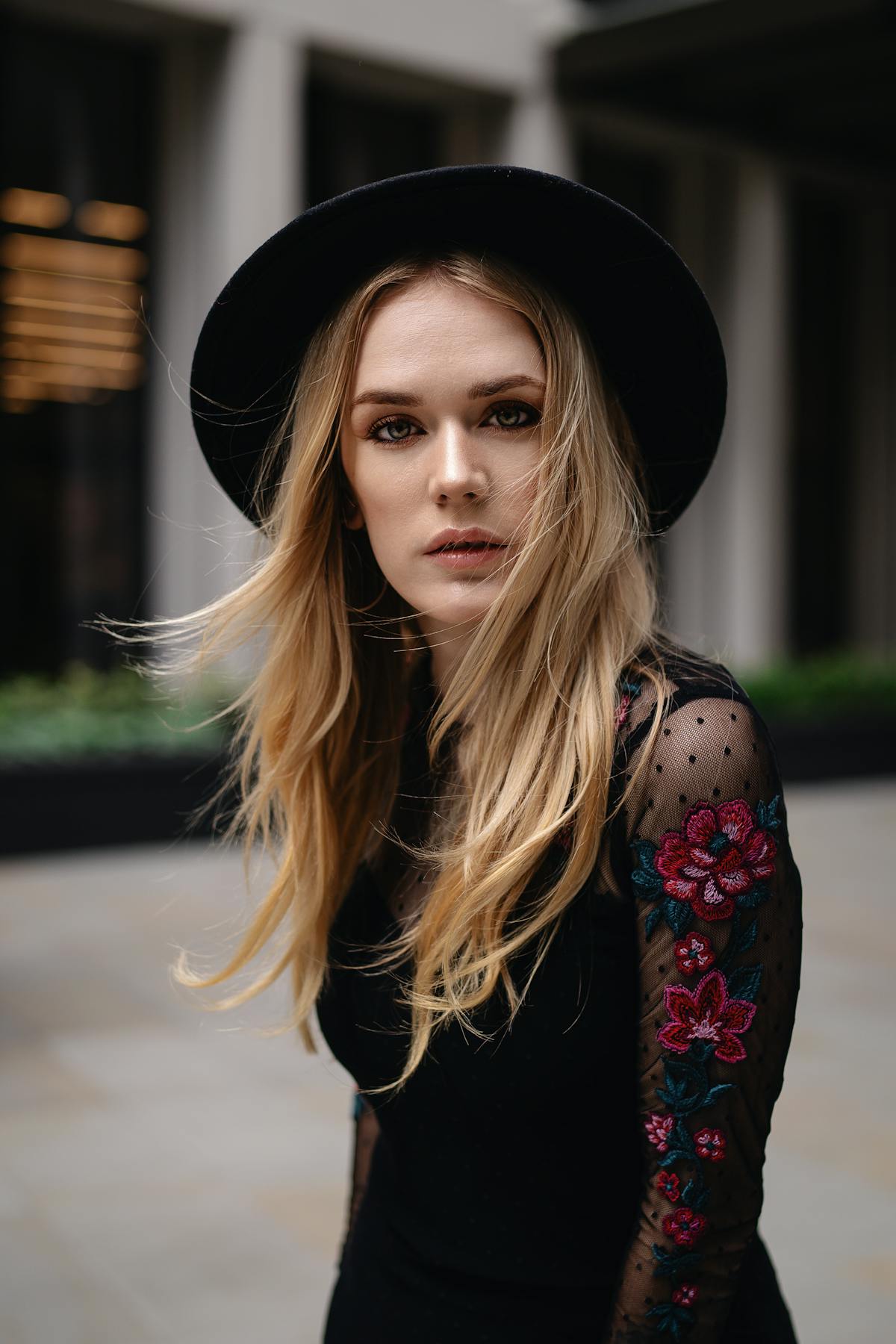 Model Posing Photos, Download The BEST Free Model Posing Stock Photos ...