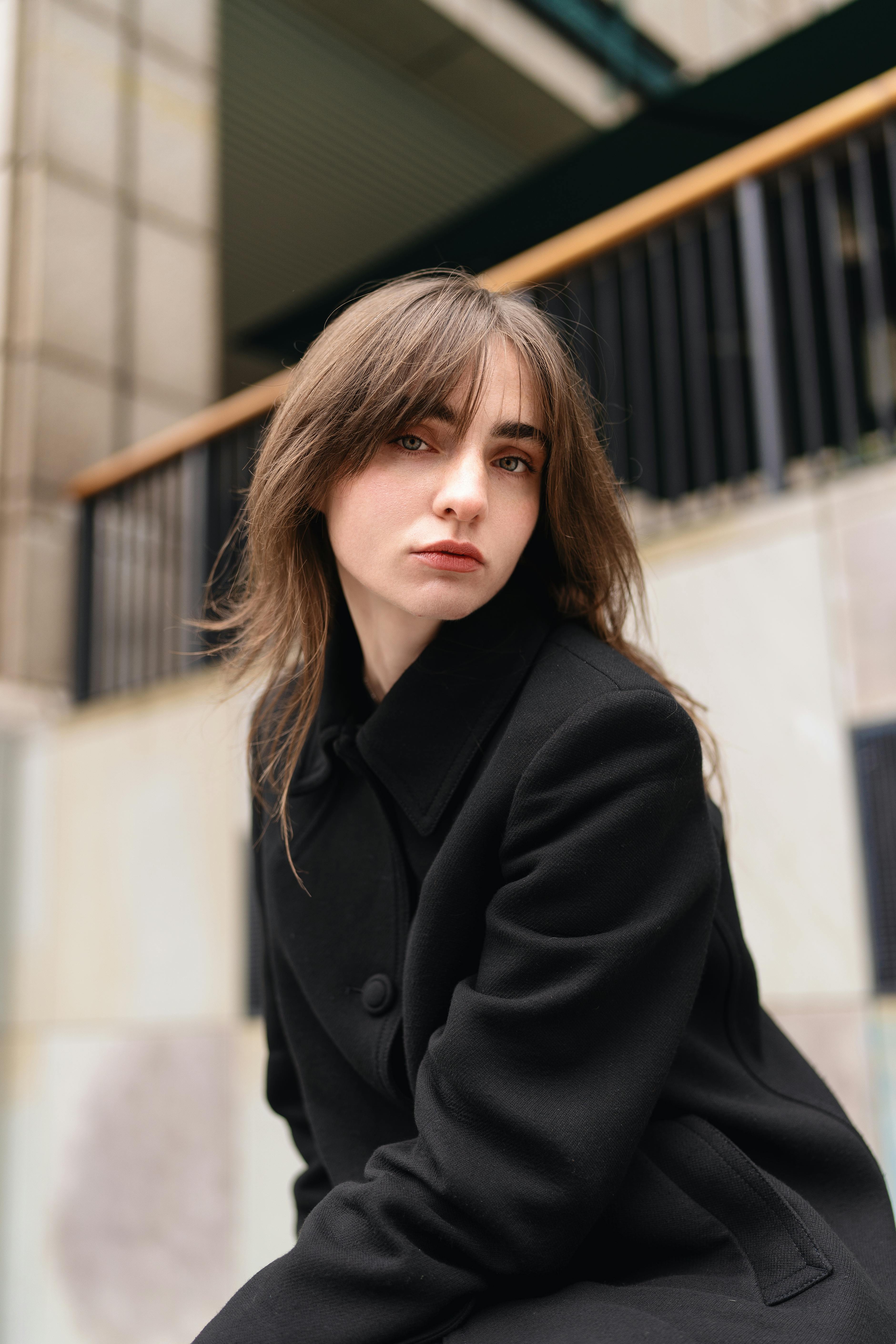 Model Posing Photos, Download The BEST Free Model Posing Stock Photos ...