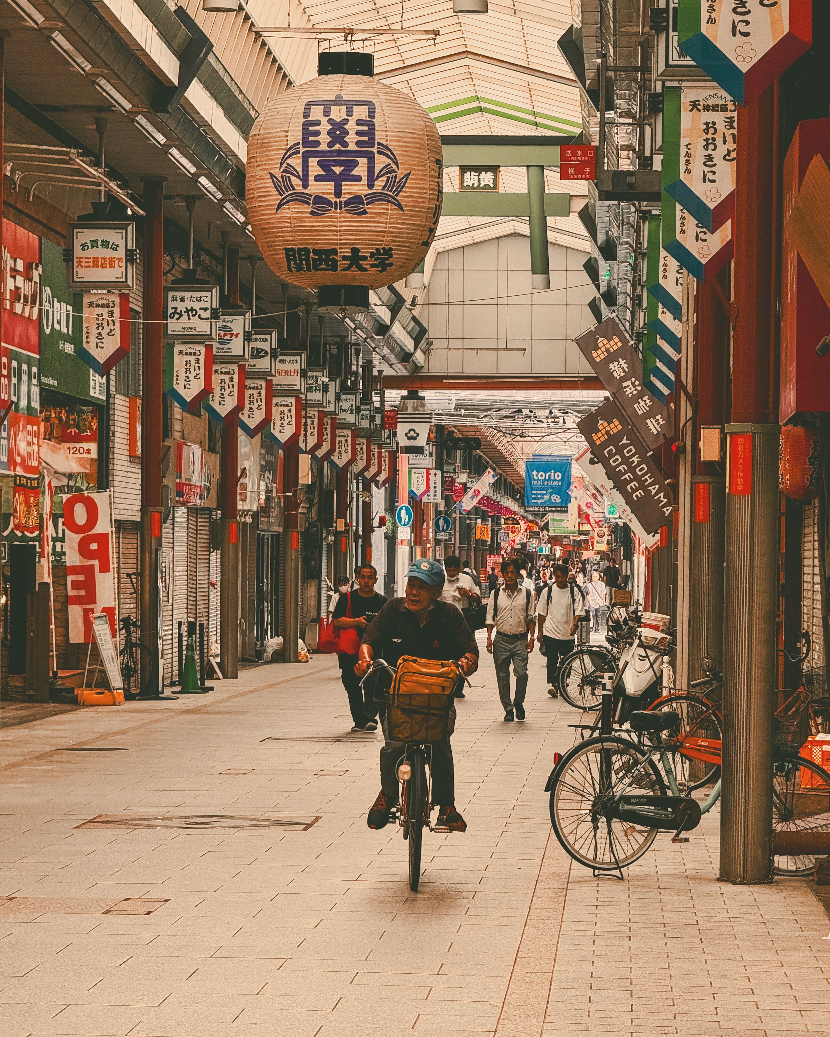 Lively Japanese Shopping Street Scene in Osaka · Free Stock Photo