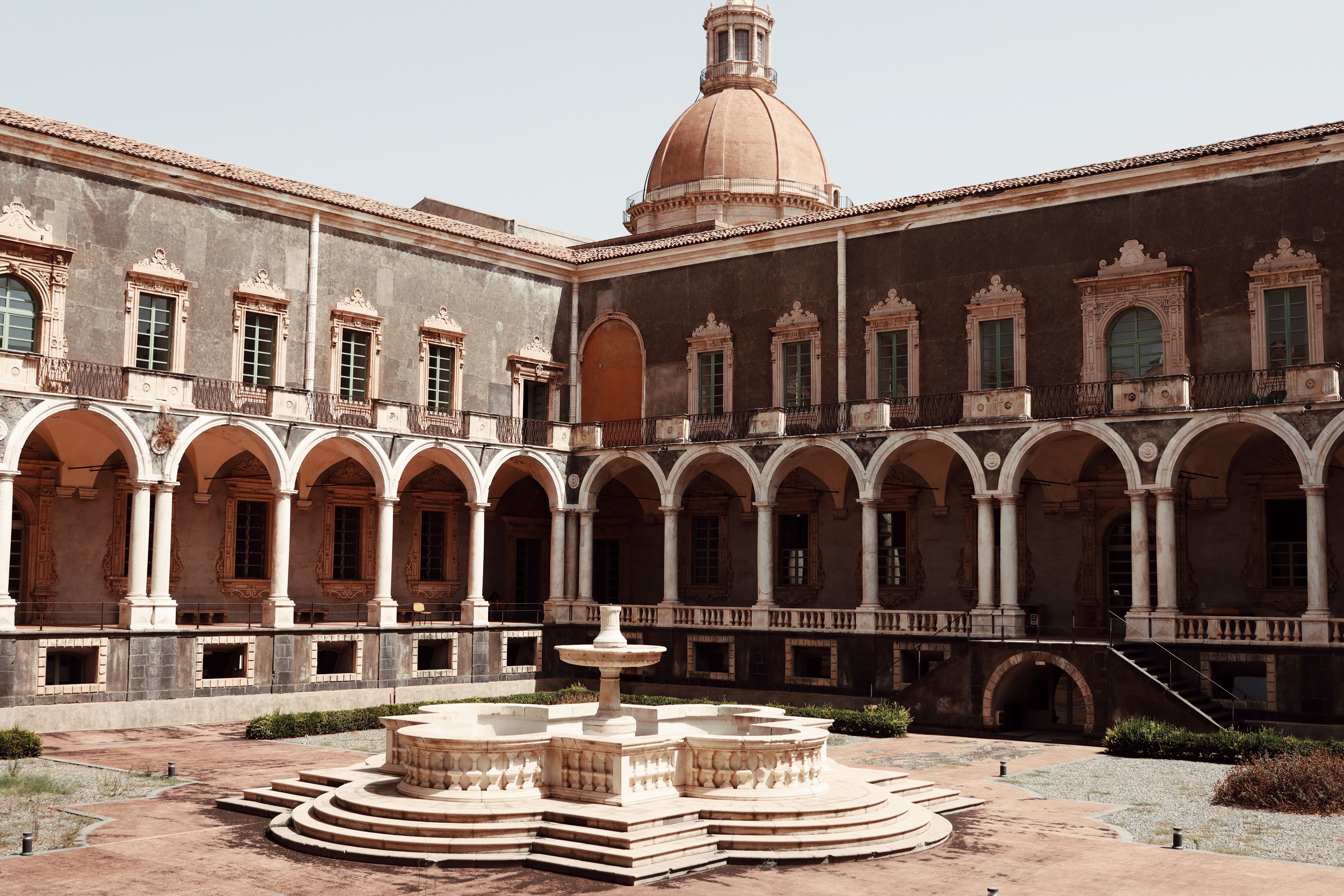 Grand Structure Photos, Download The BEST Free Grand Structure Stock ...