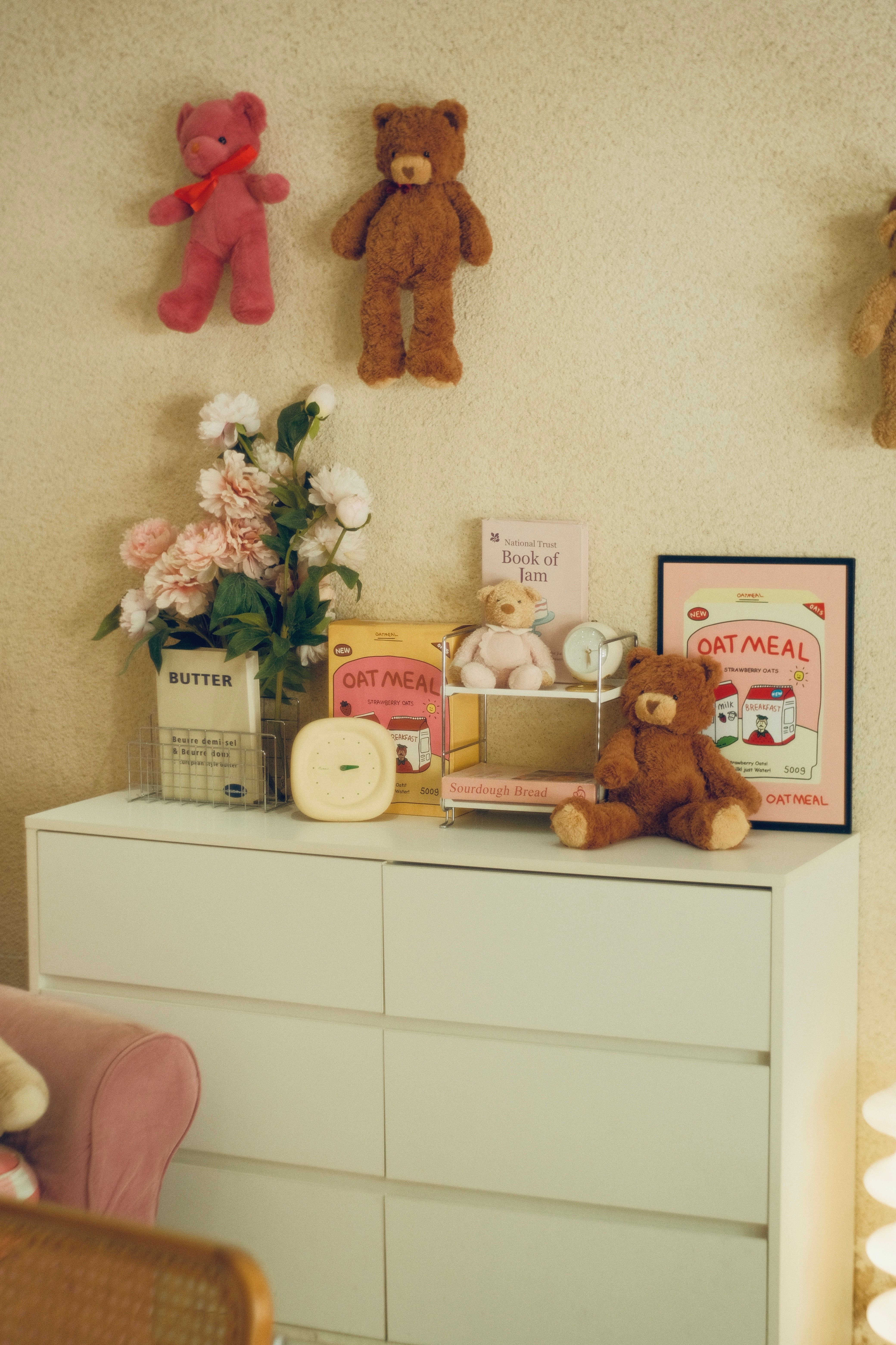 Charming Teddy Bear Decor in Cozy Room · Free Stock Photo